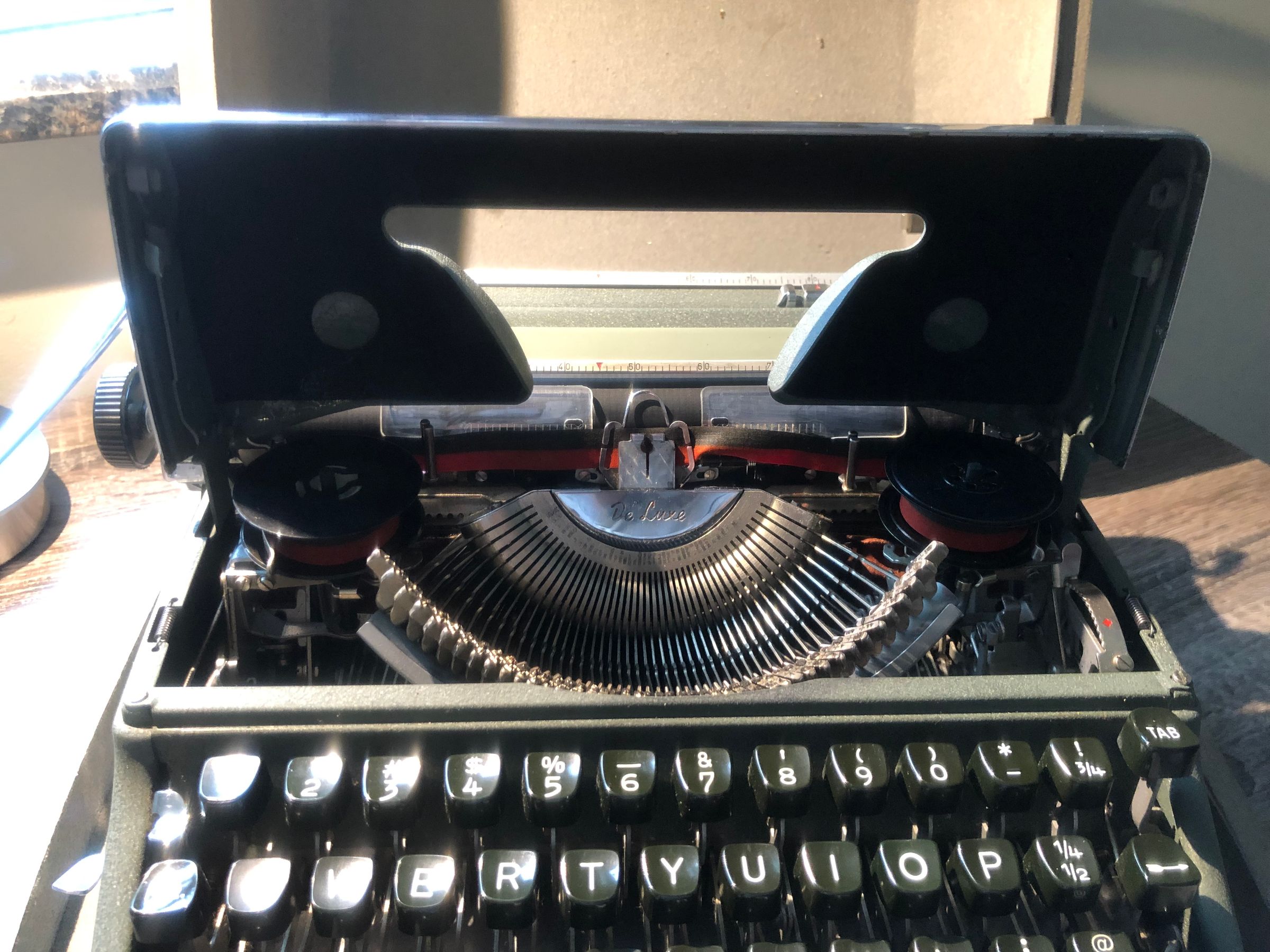How to Change a Typewriter Ribbon : 8 Steps (with Pictures) - Instructables