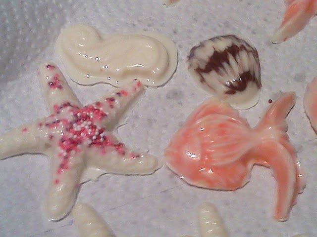 Multi Colored Chocolate Creations (on the Cheap)! : 4 Steps - Instructables