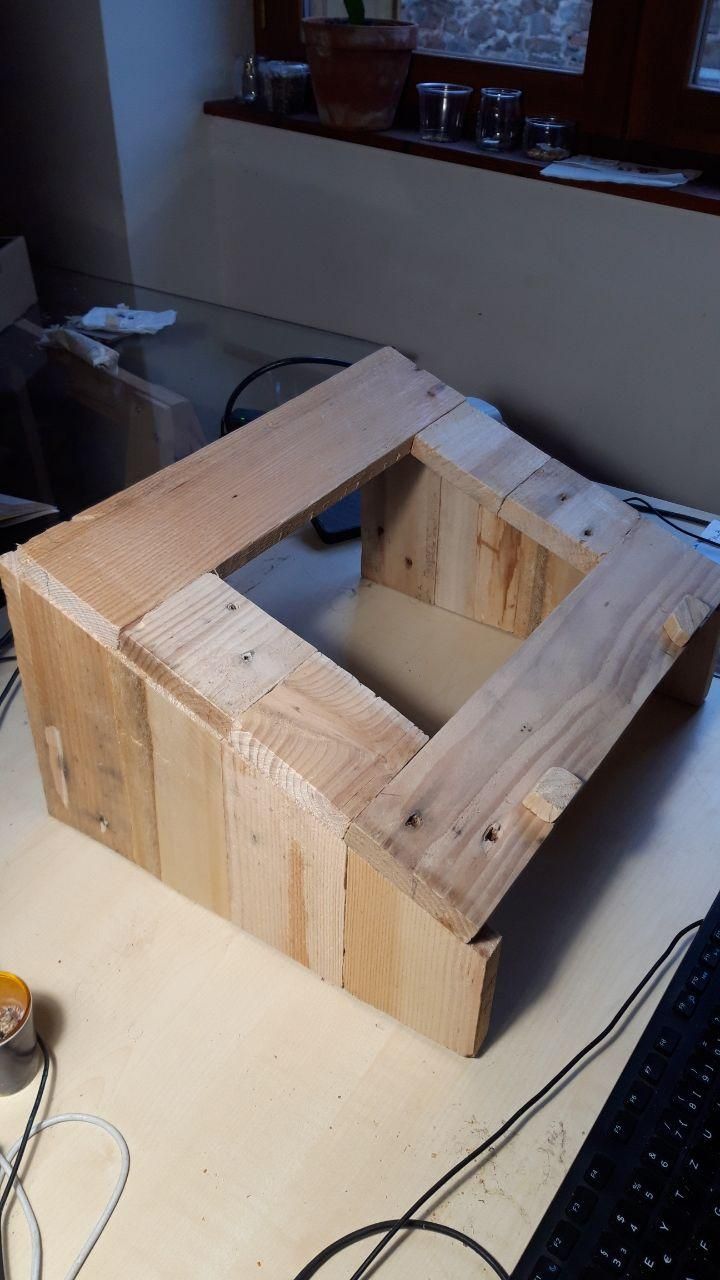Pallet Wood Laptop Riser : 11 Steps (with Pictures) - Instructables