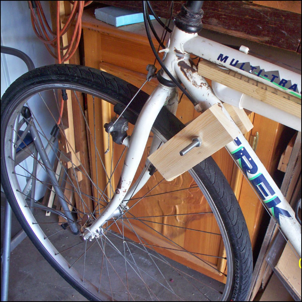 Make a Quick and Easy Bicycle Rack for Repairs : 7 Steps (with Pictures ...