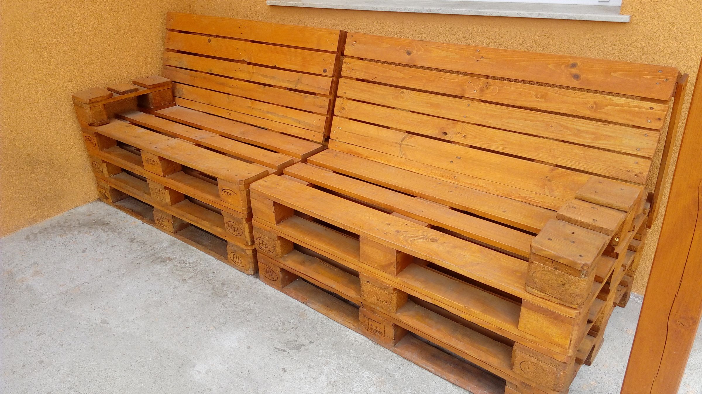 How to Build a Pallet Sofa Step by Step : 5 Steps - Instructables