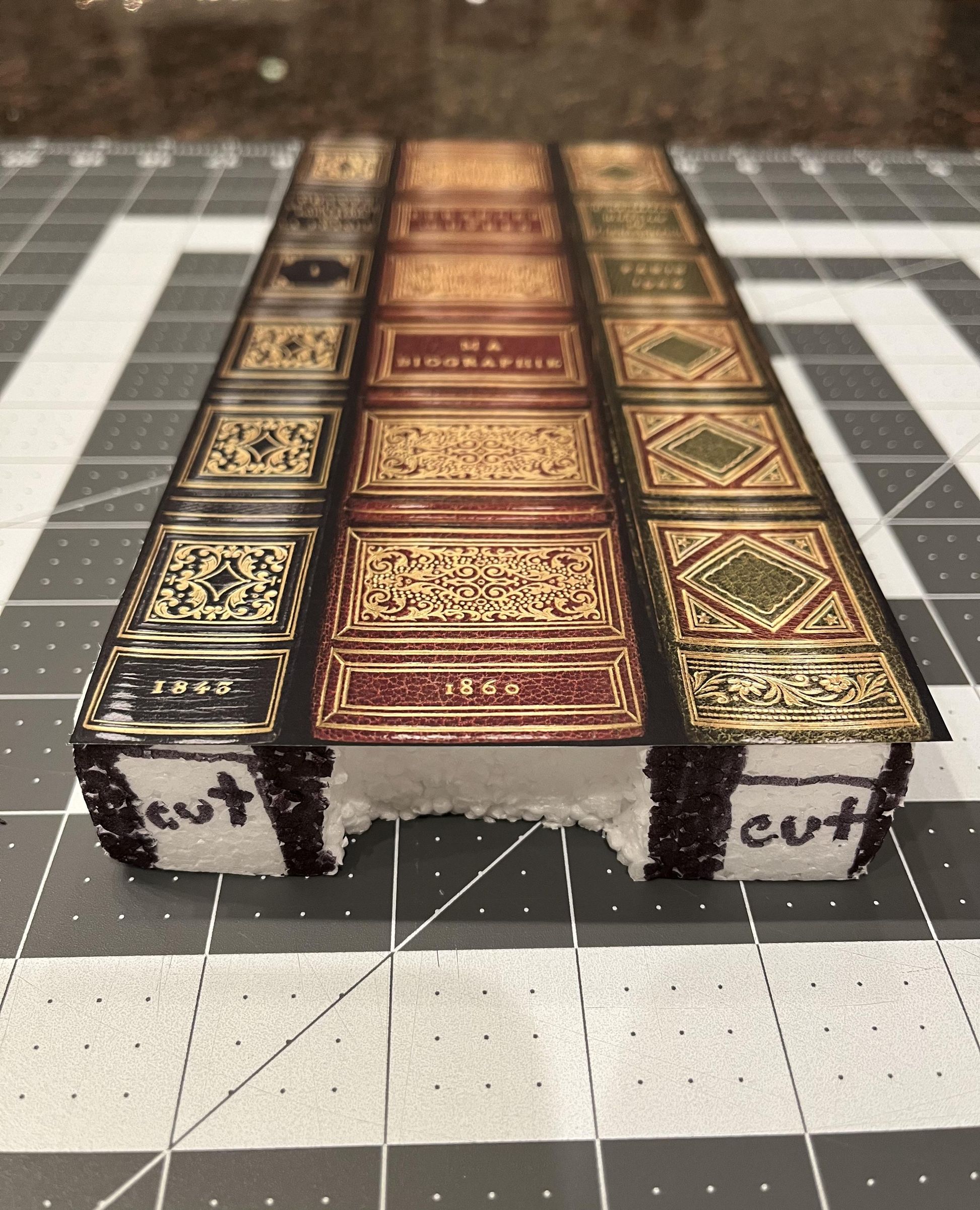 Faux Bookshelf Frame : 8 Steps (with Pictures) - Instructables