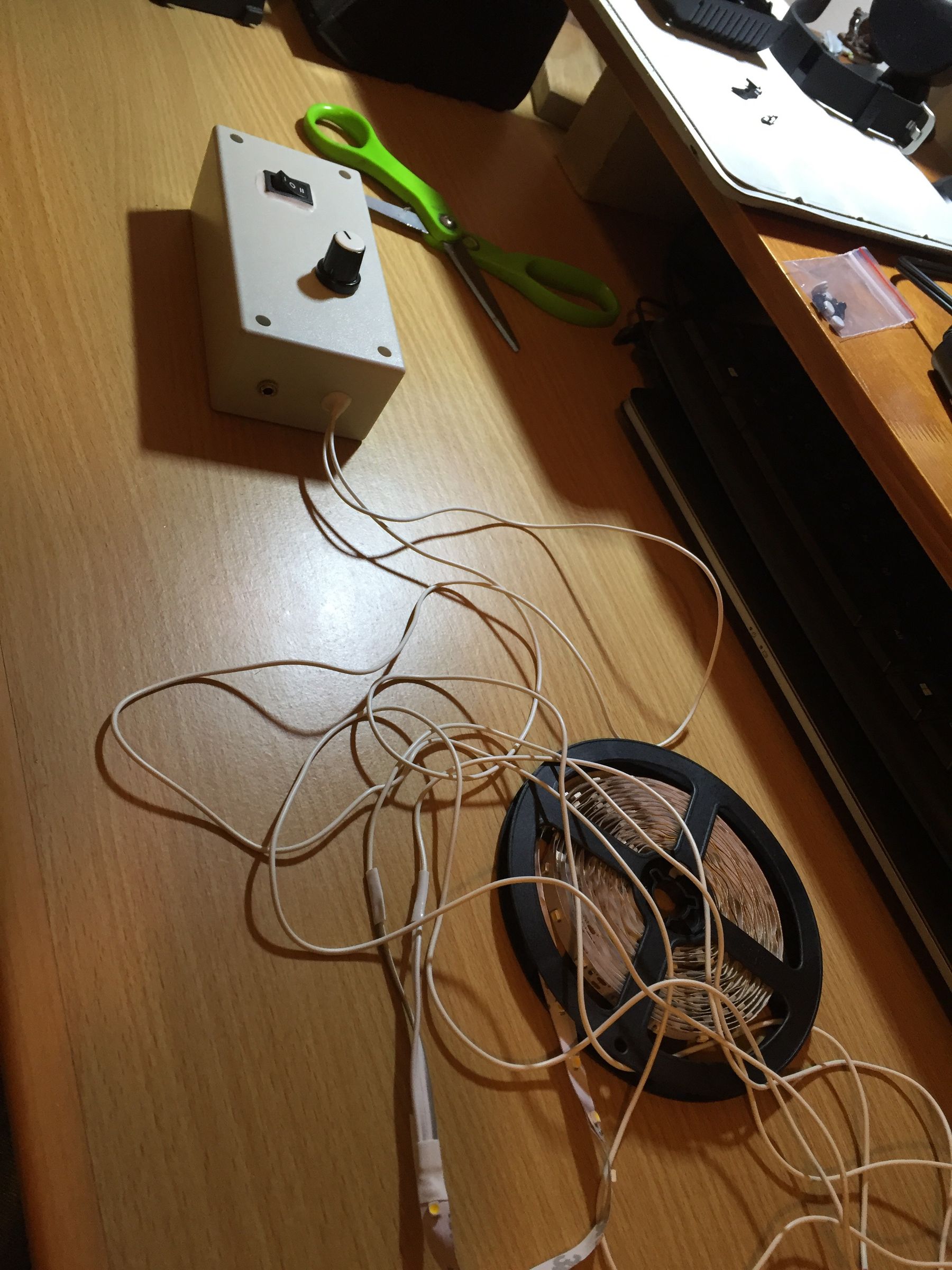 LED Strip Control With Dimmer and Audio Pulsing Circuits : 10 Steps ...