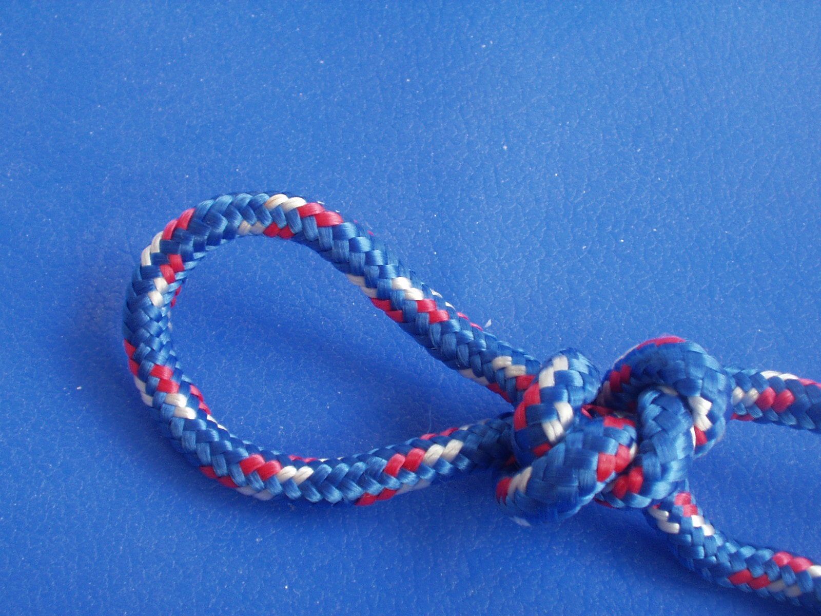 Slide and Lock Loop II : 9 Steps - Instructables