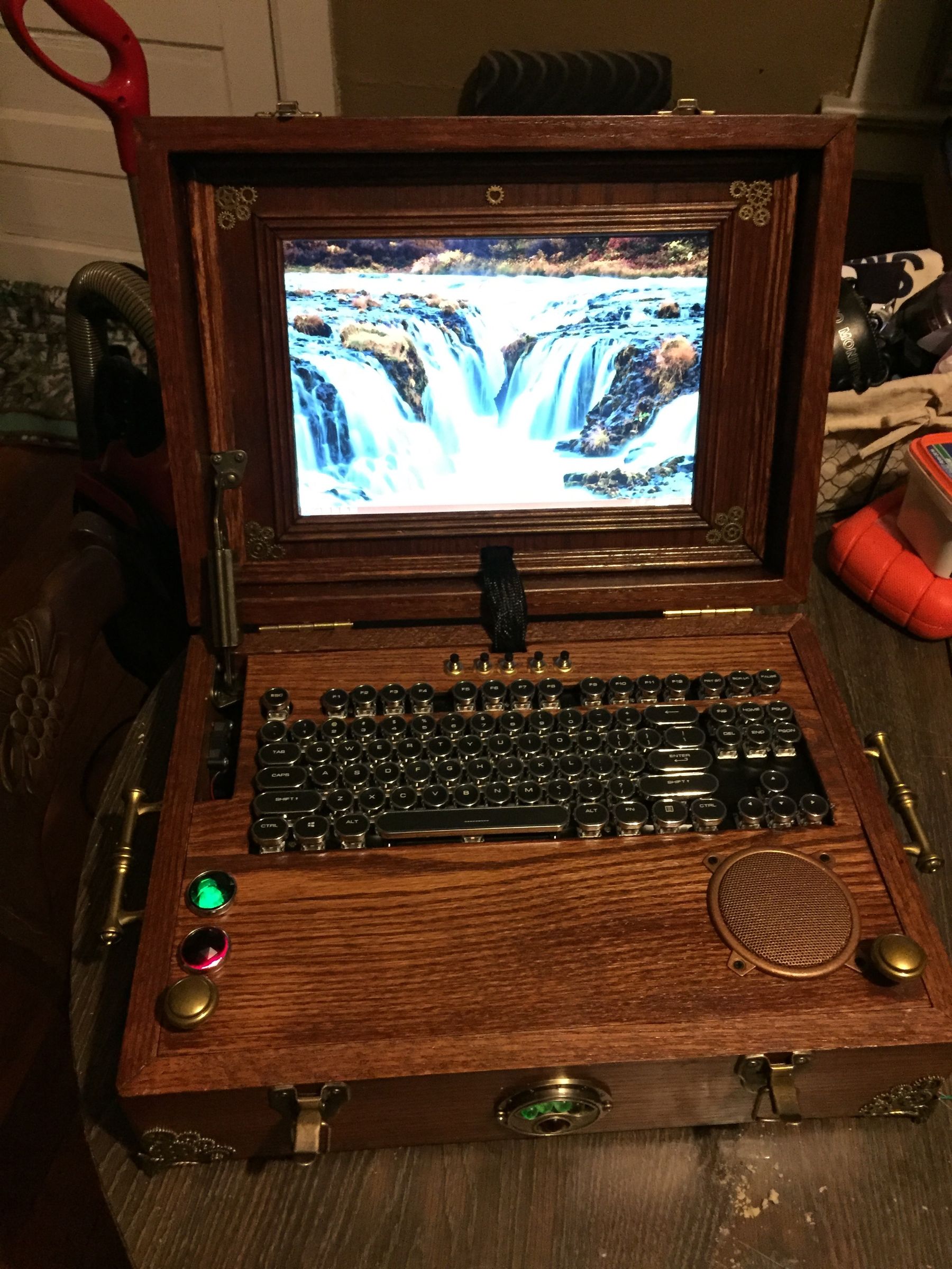 Steampunk Raspberry Pi Laptop : 7 Steps (with Pictures) - Instructables