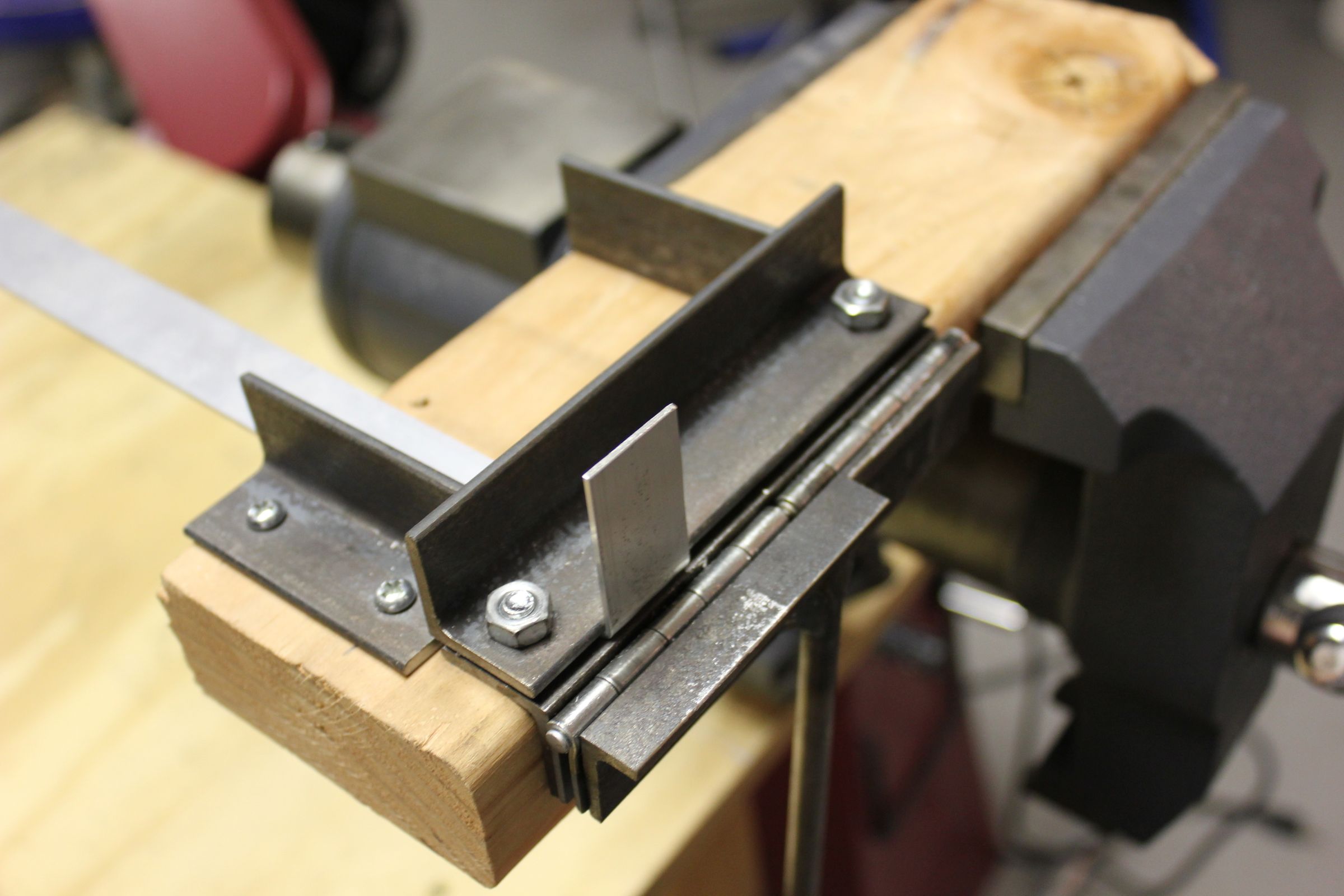 Homemade Mini Bend Brake : 7 Steps (with Pictures) - Instructables
