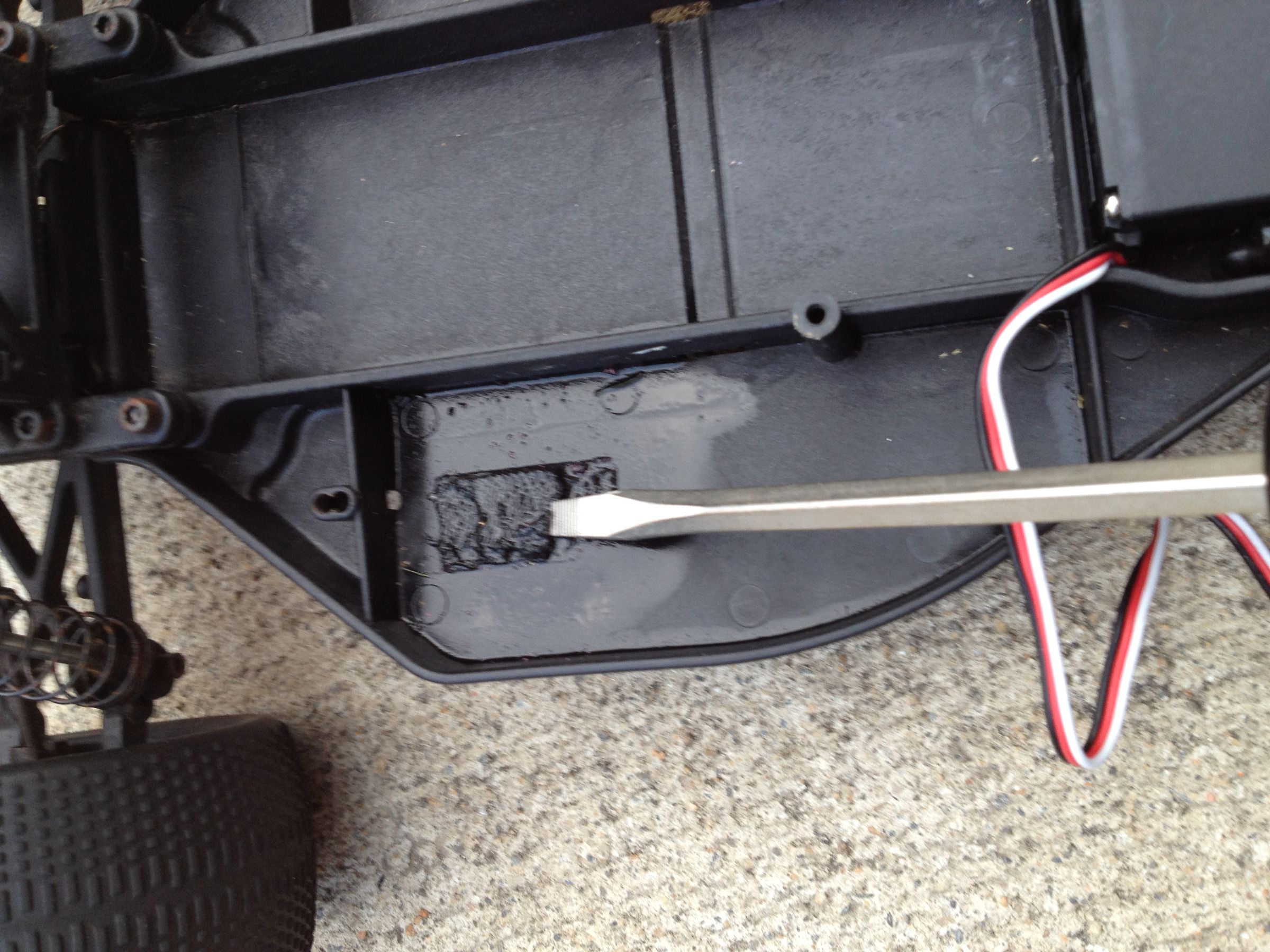 How to Clean a RC Car and Remove RC Tape : 6 Steps - Instructables