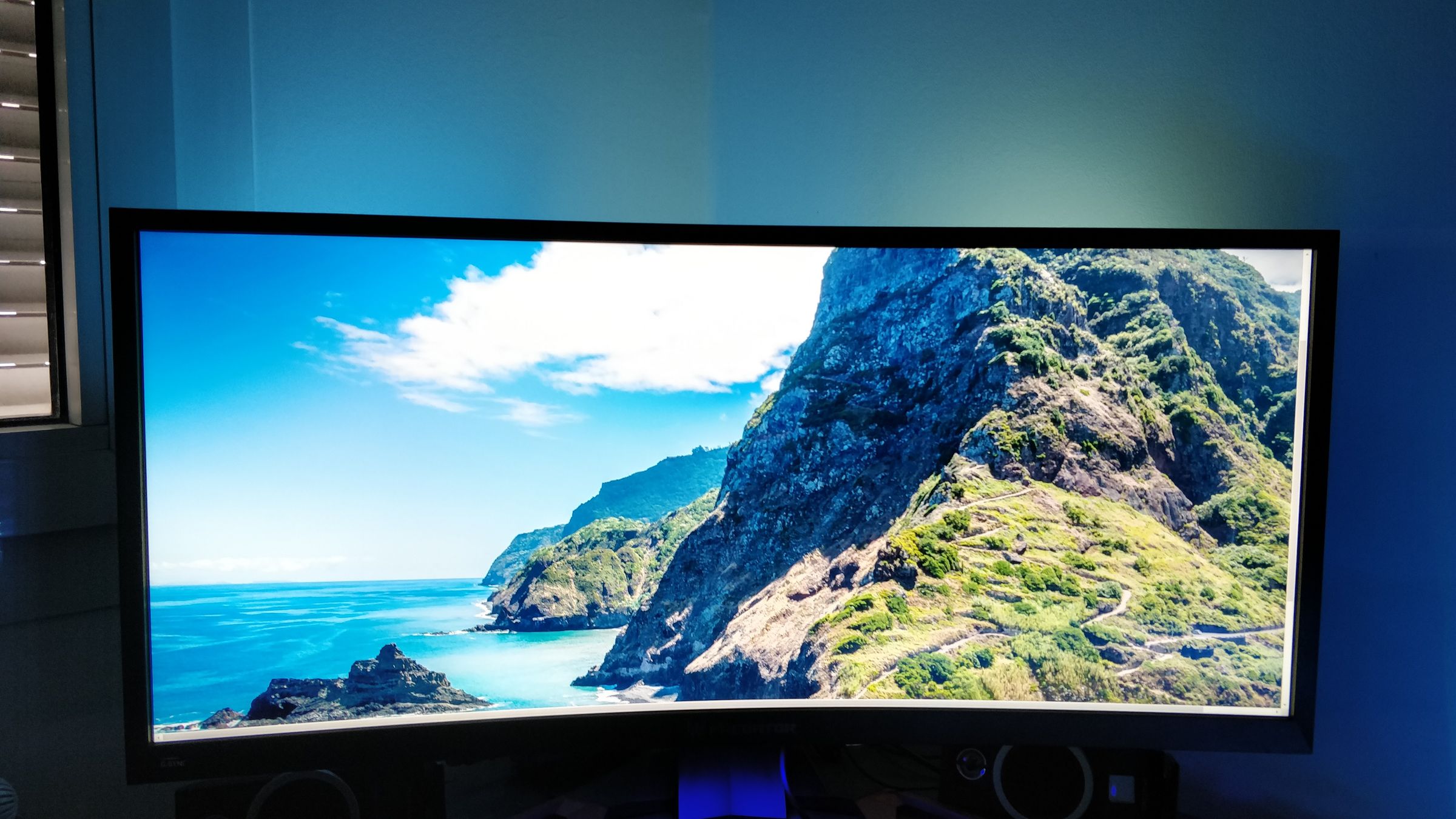 Desk With Built-in Computer and Laptop Height Stand : 10 Steps (with ...