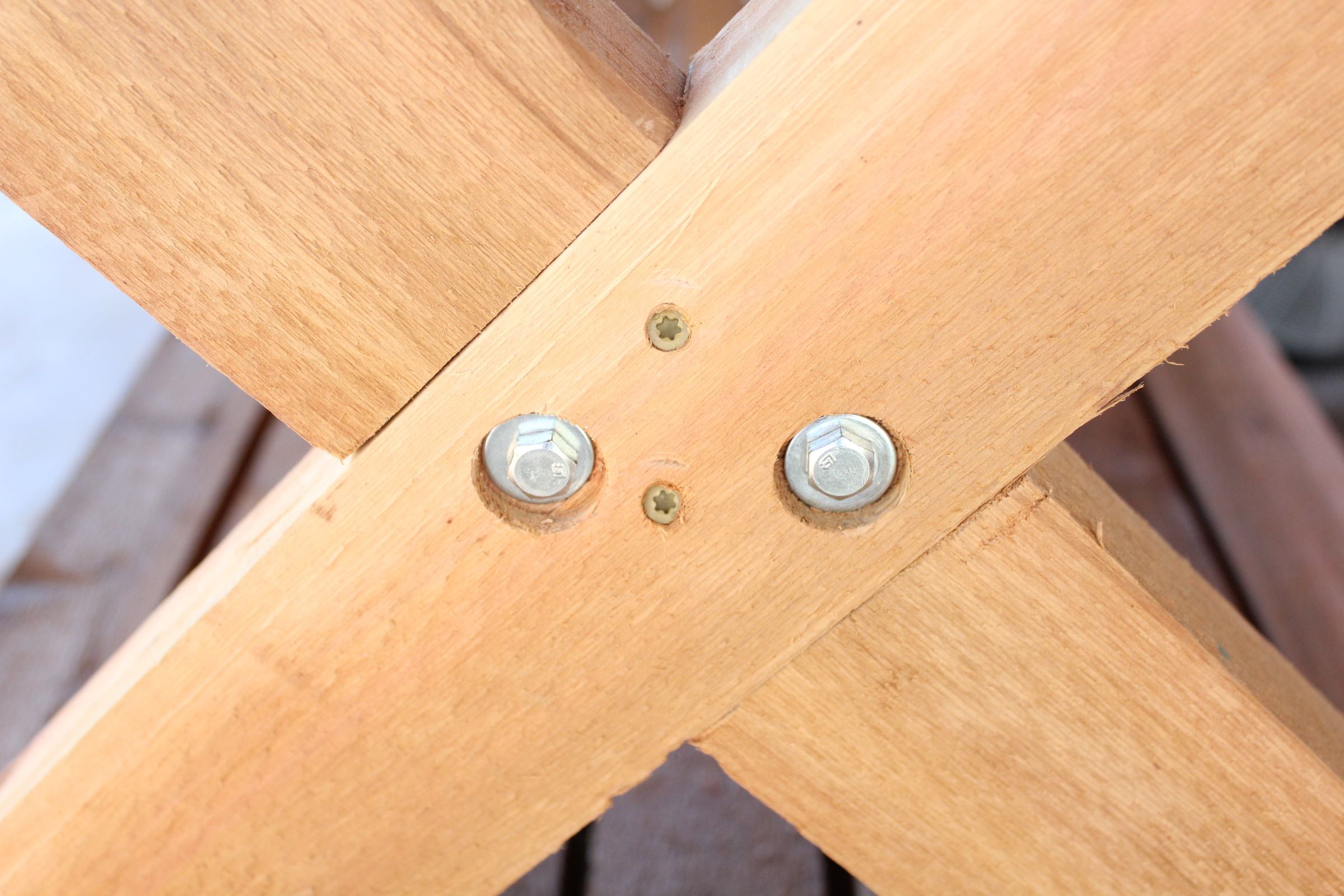Sleek Picnic Table With Detached Benches : 6 Steps (with Pictures ...