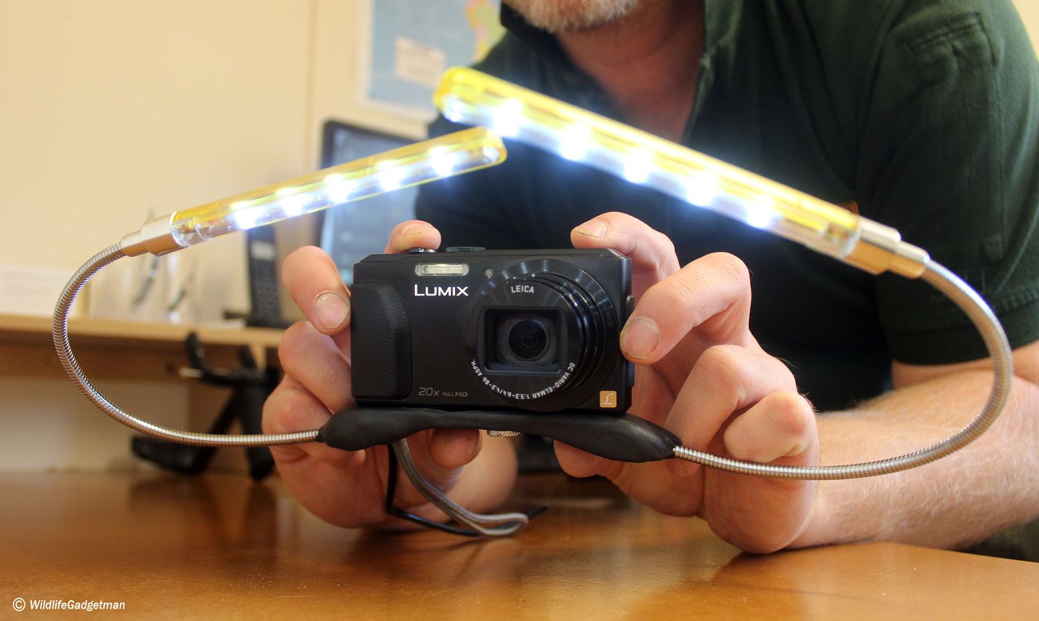 Create a Macro Lighting Rig for Compact Cameras : 14 Steps (with ...