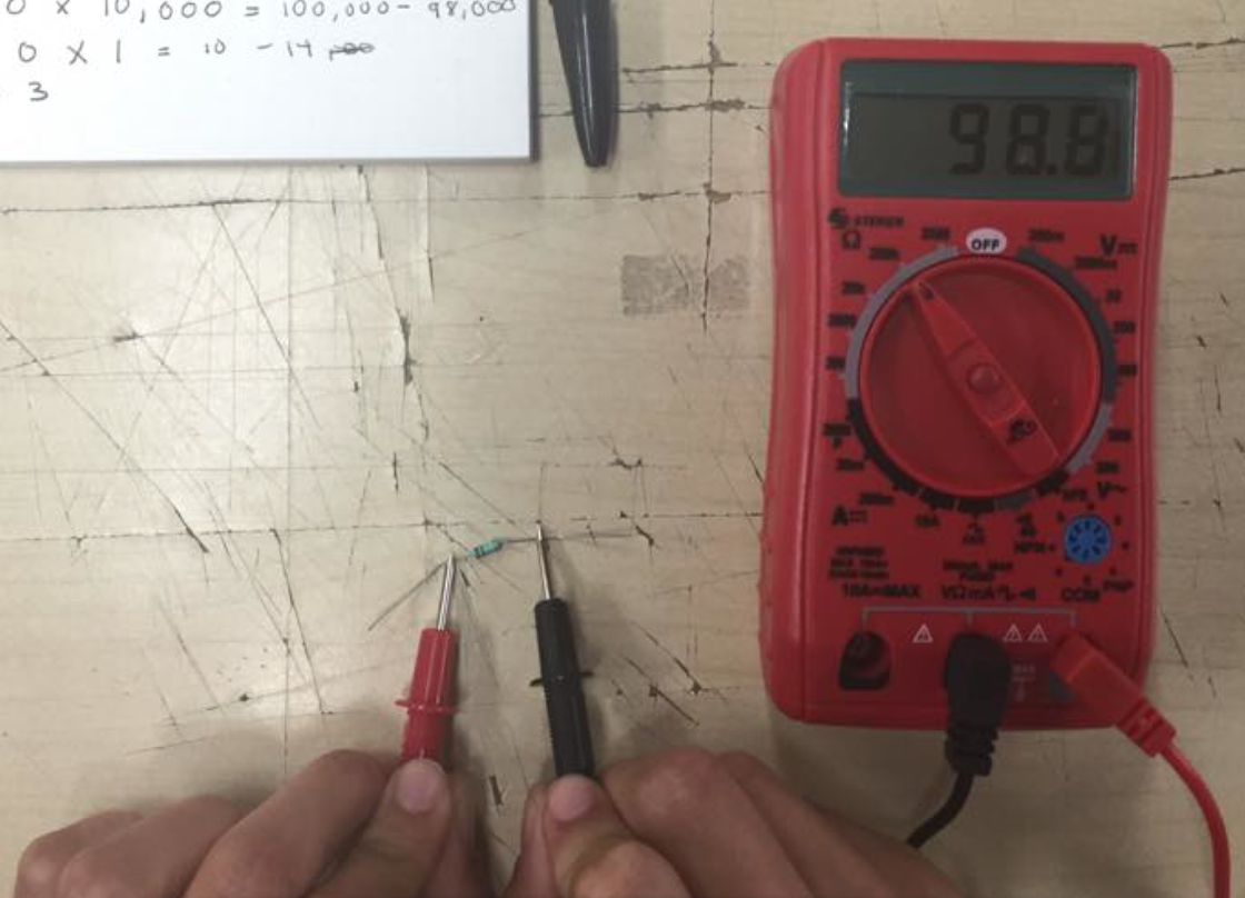 Circuito Con Un Foco LED Usando Resistencias : 4 Steps - Instructables