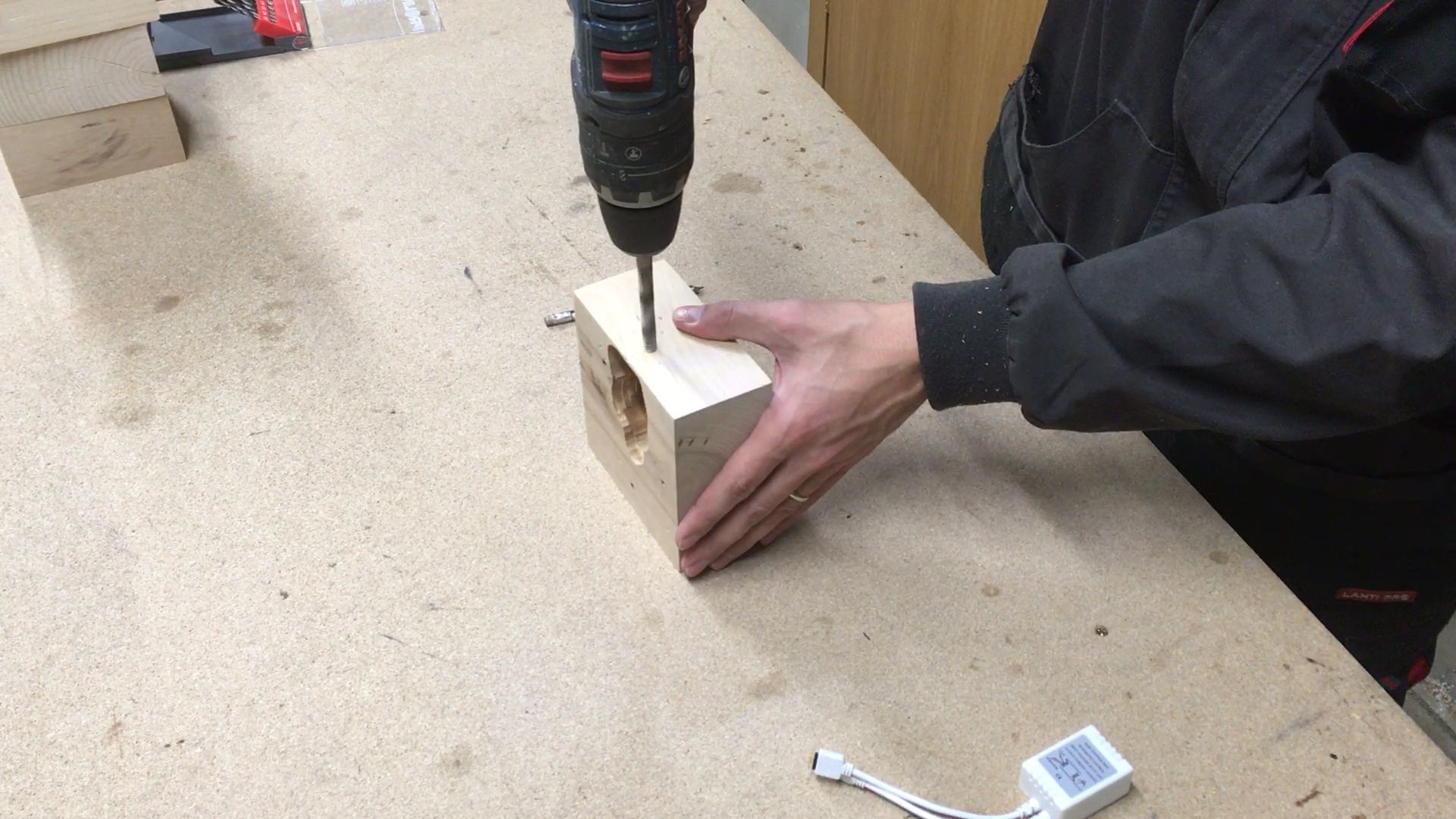 Colored LED Lamp From Pallet Wood Blocks : 10 Steps (with Pictures ...