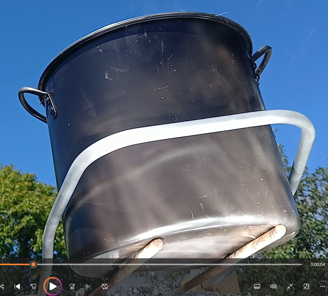 The Sun Scoop Tracking Solar Cooker! : 8 Steps - Instructables