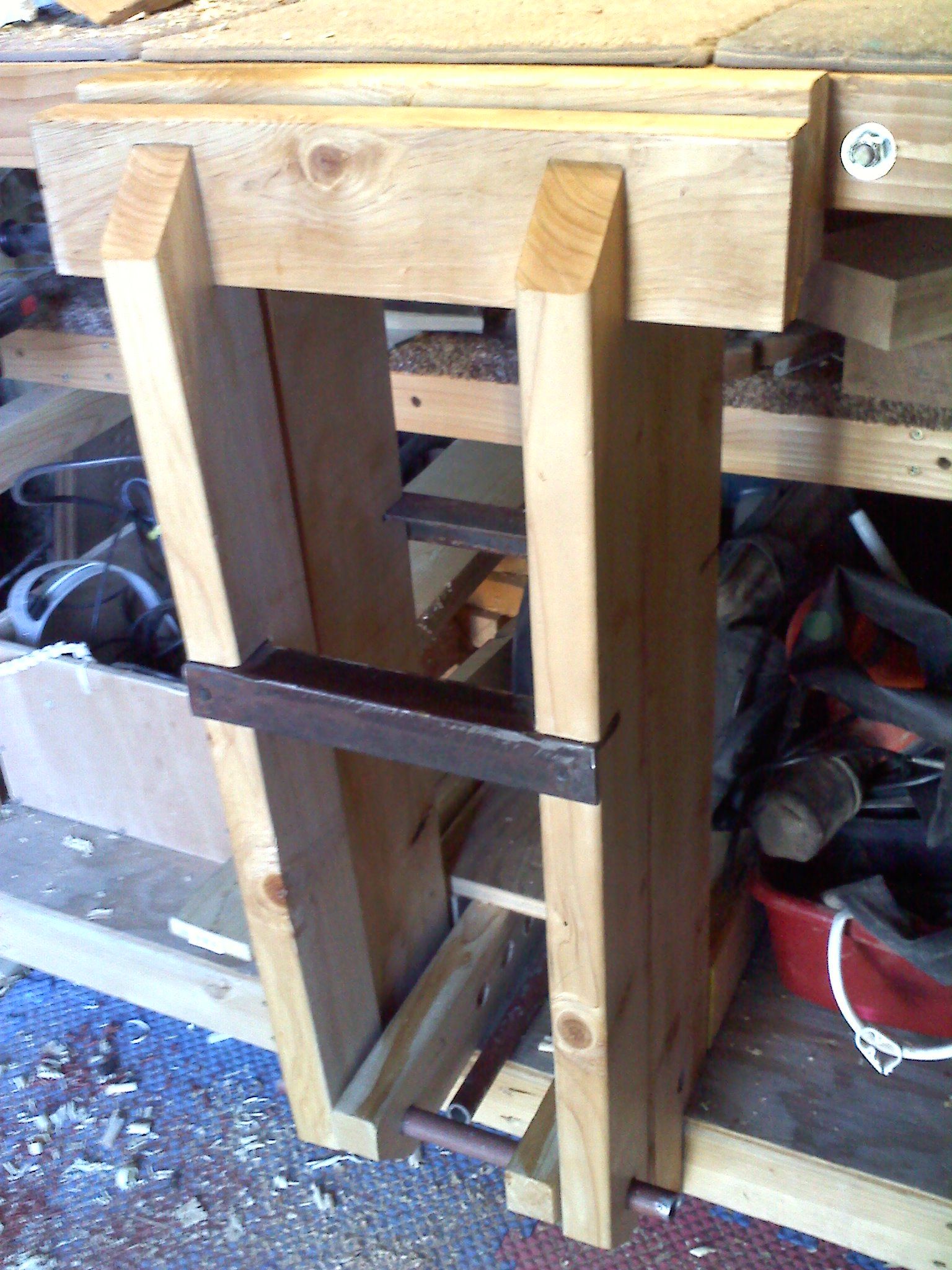 Leg Vise (Threadless) : 10 Steps (with Pictures) - Instructables