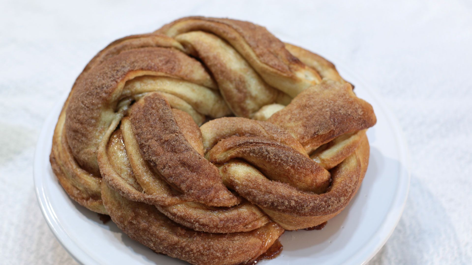 Amazing Cinnamon Roll Twist Bread : 10 Steps (with Pictures ...