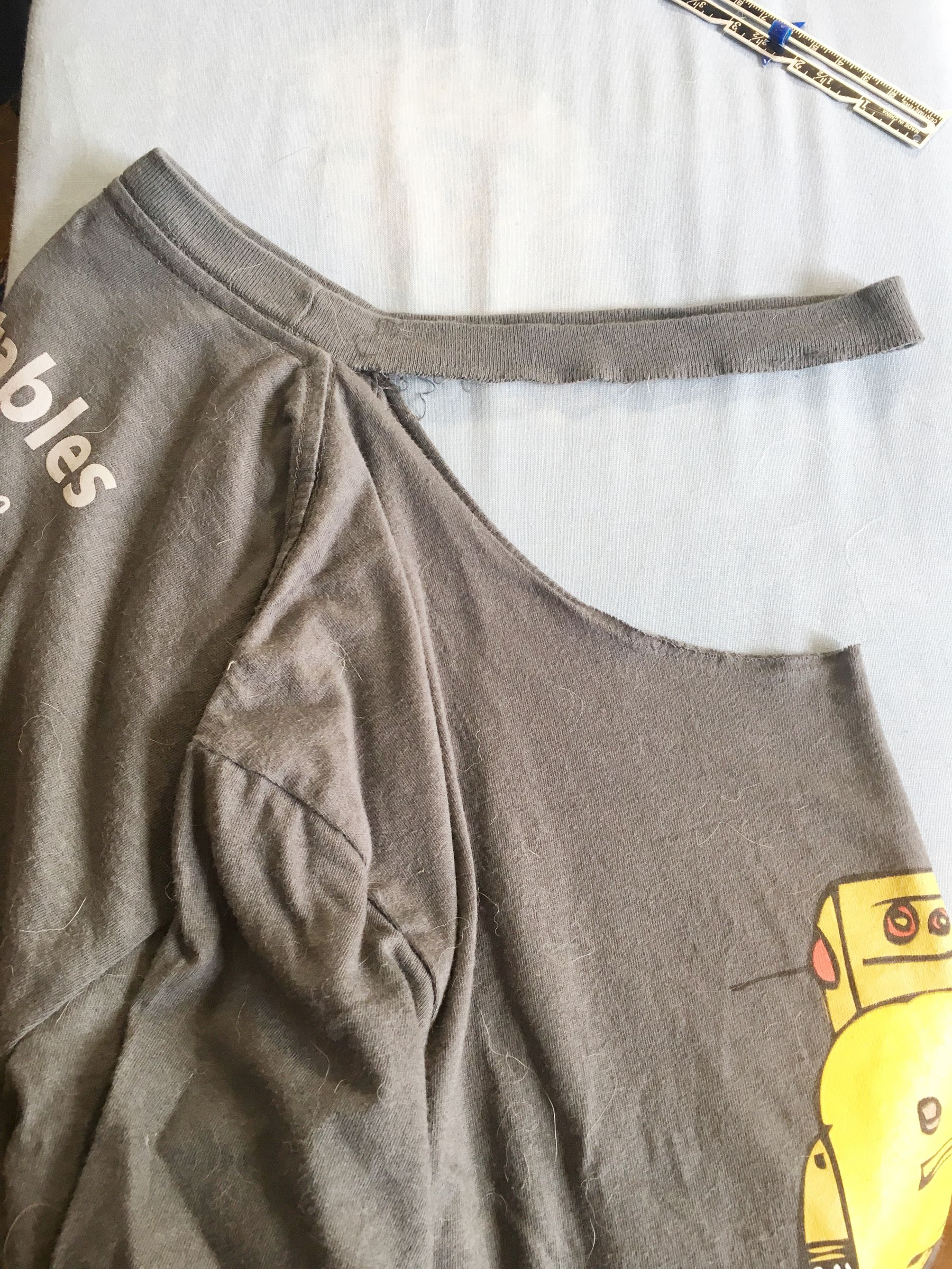Turning a Crew Neck Into a V-Neck : 11 Steps (with Pictures ...