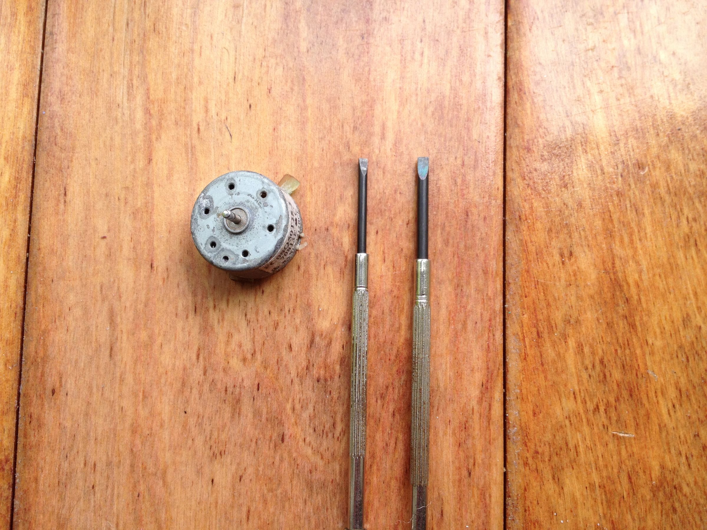 Cool Spinning Top From Old Motor : 4 Steps - Instructables