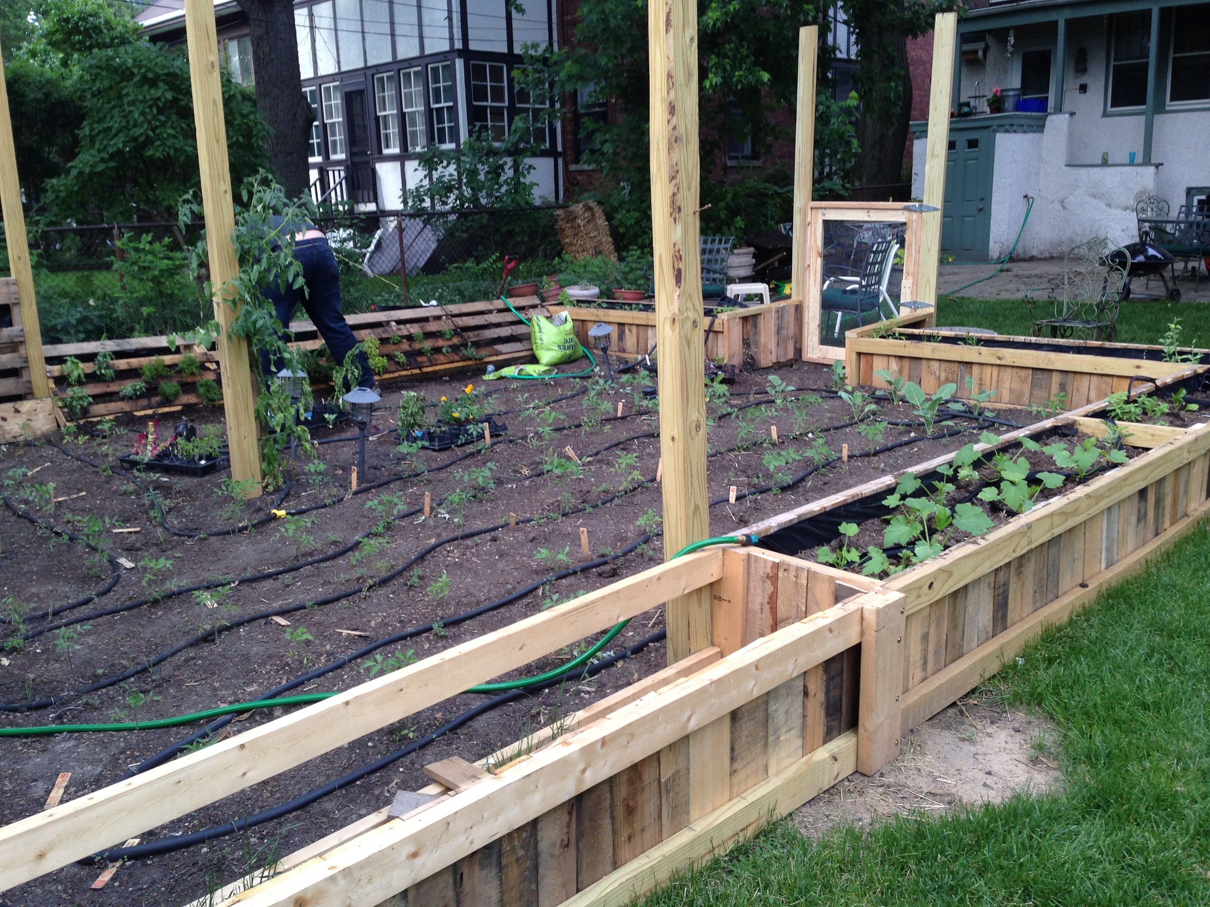 Outdoor Pallet Garden : 10 Steps (with Pictures) - Instructables