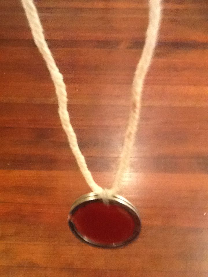 Super Simple Sugar Necklace : 4 Steps - Instructables