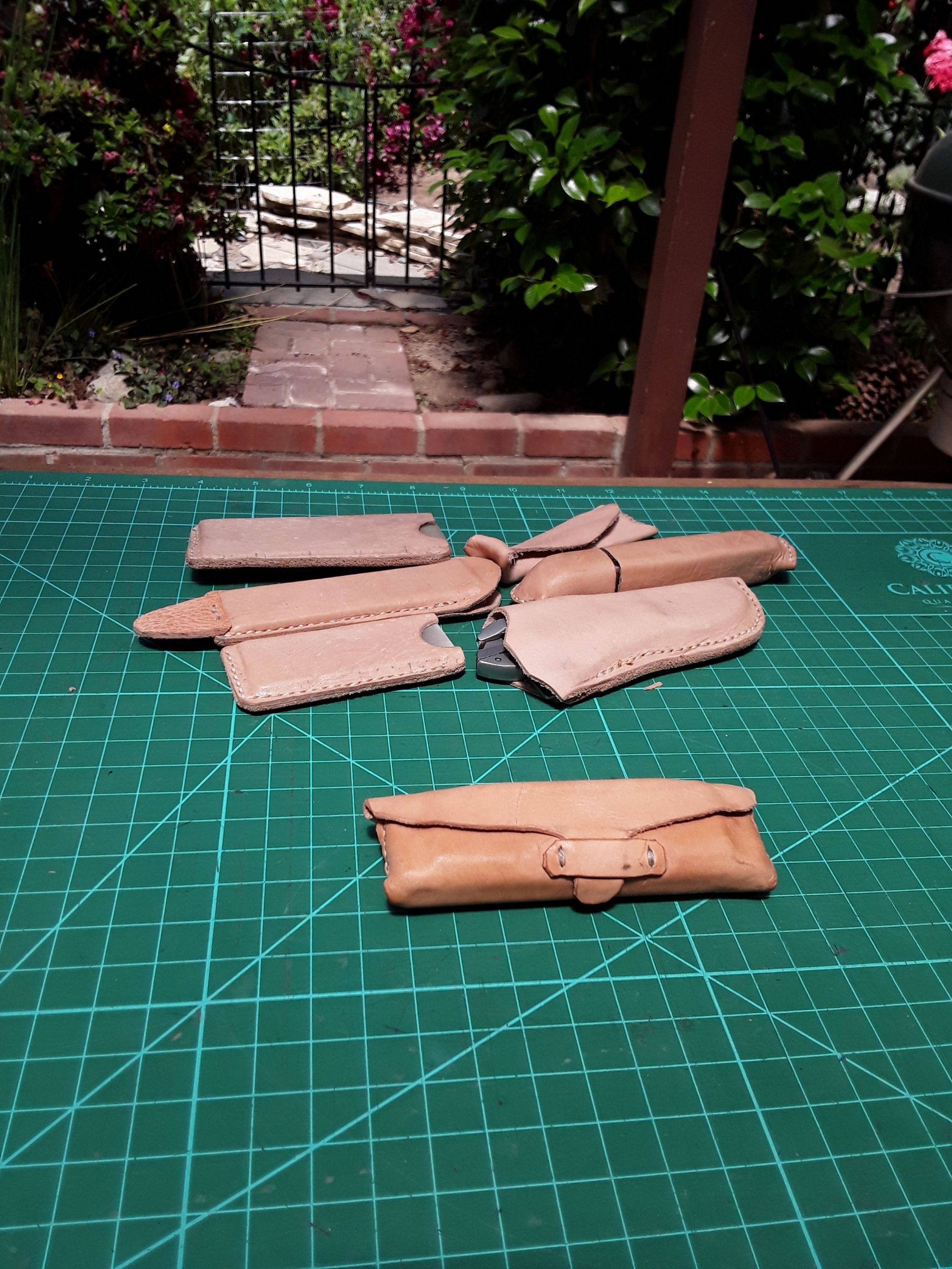 Leather Sheaths for Small Articles : 3 Steps (with Pictures ...