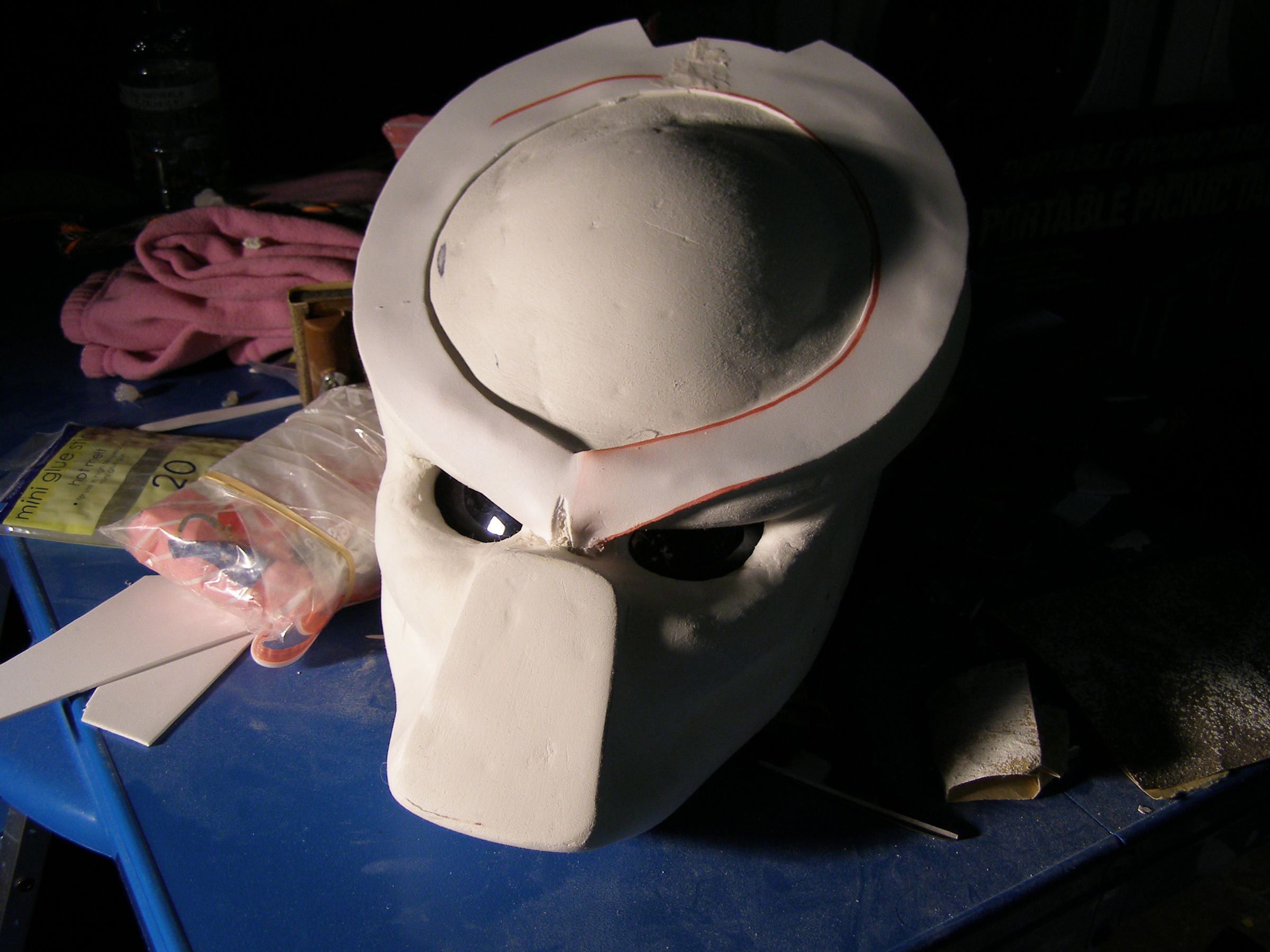 Predator Helmet : 6 Steps - Instructables