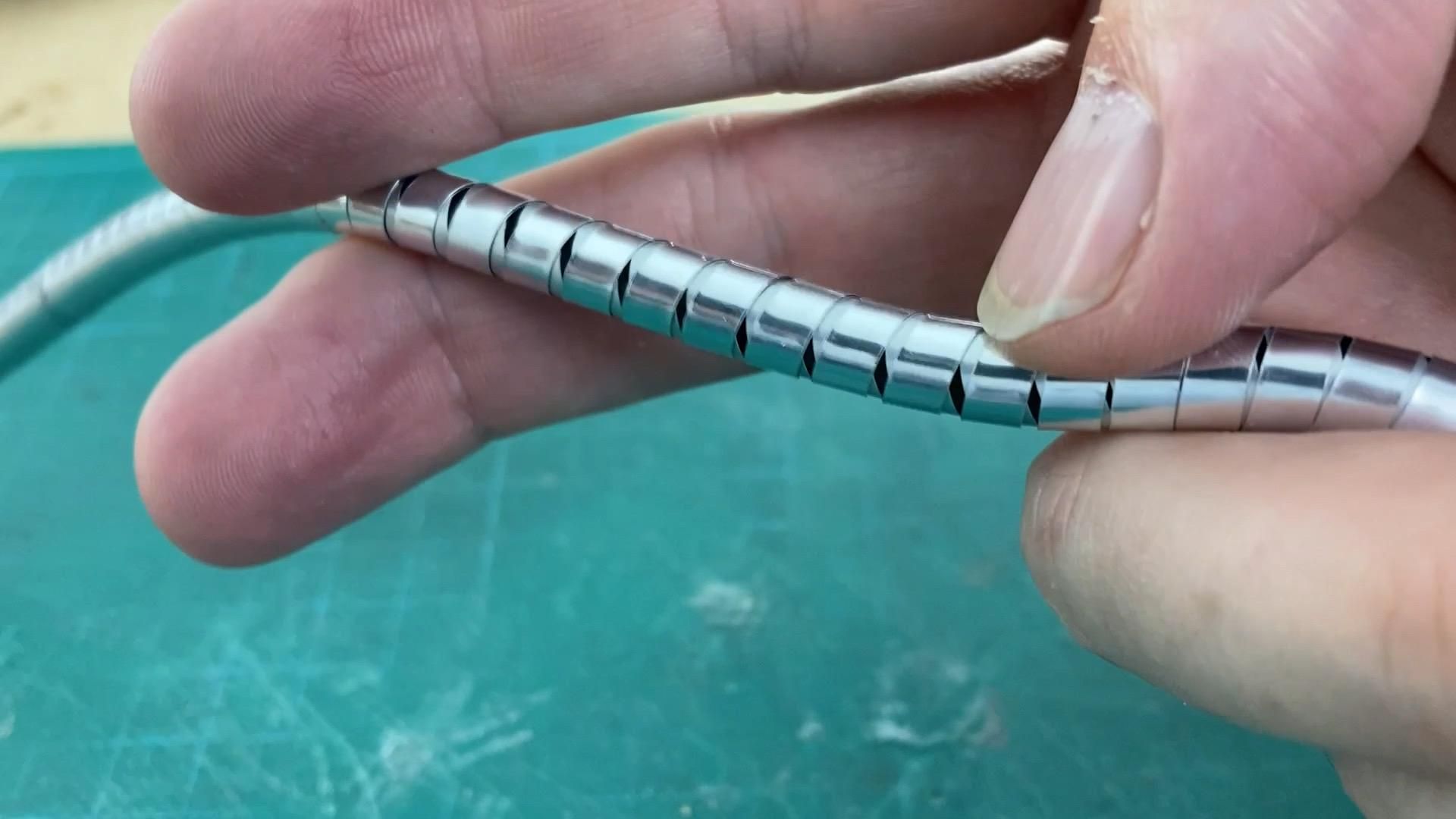 Soda Can Necklace : 9 Steps (with Pictures) - Instructables