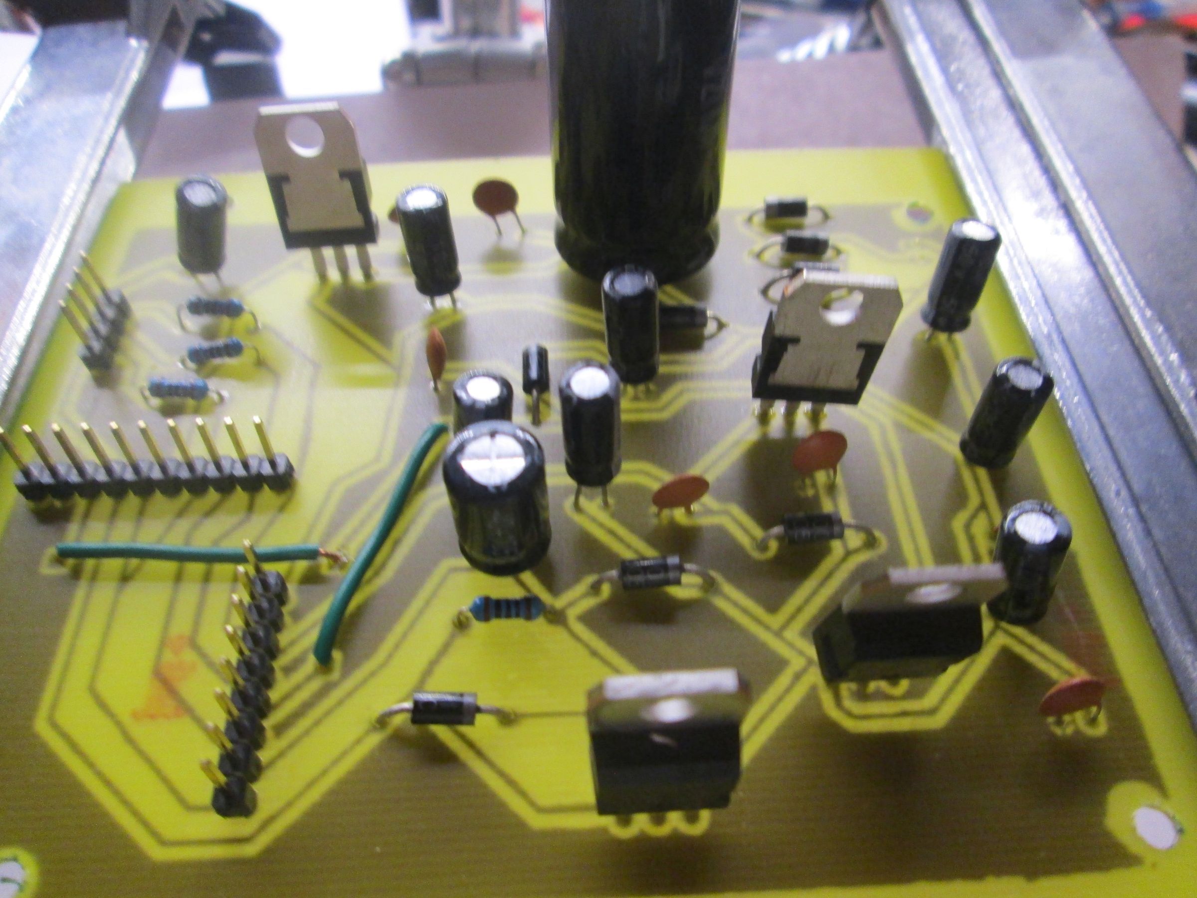 Powered Breadboard Workstation : 6 Steps (with Pictures) - Instructables