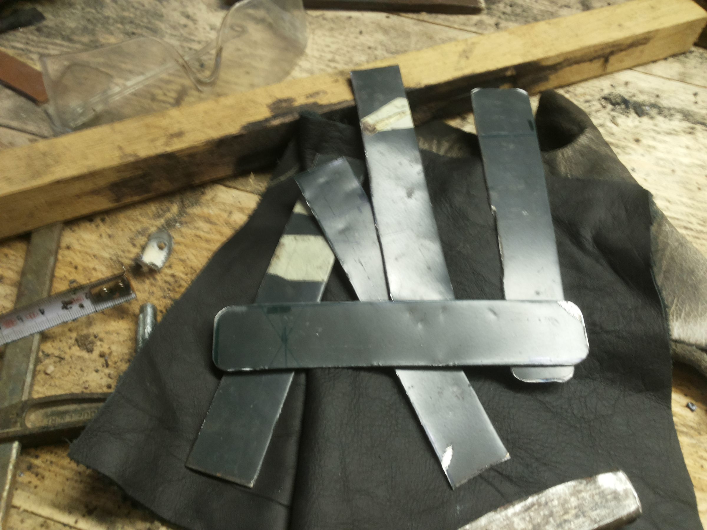 Medieval Visby Gauntlet : 7 Steps (with Pictures) - Instructables