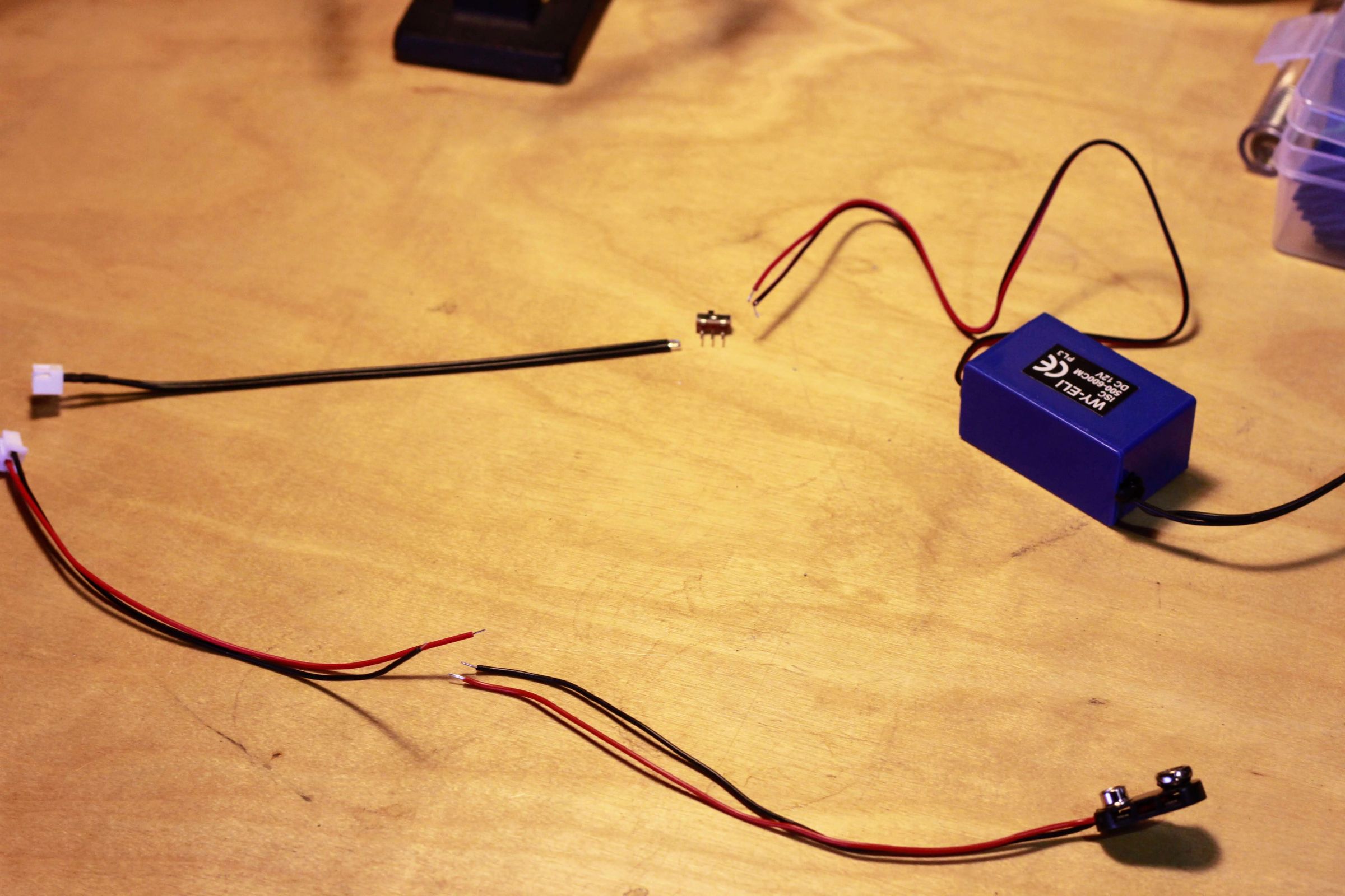 EL Wire Fish With LED Eyes : 13 Steps (with Pictures) - Instructables