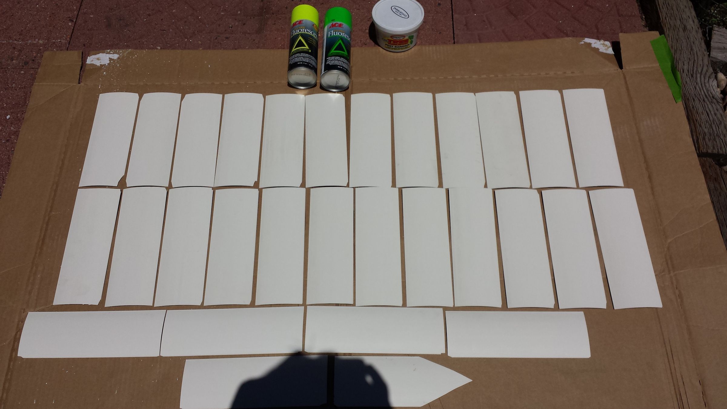 Home-made Insect Sticky Traps! : 4 Steps (with Pictures) - Instructables