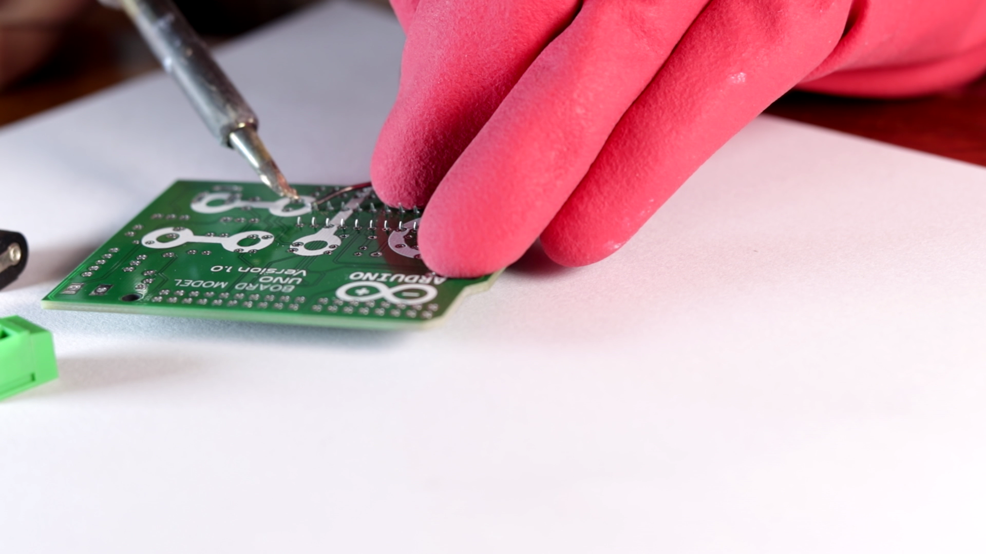 DIY Arduino UNO | How to Make Your Own Arduino Uno Board : 8 Steps ...