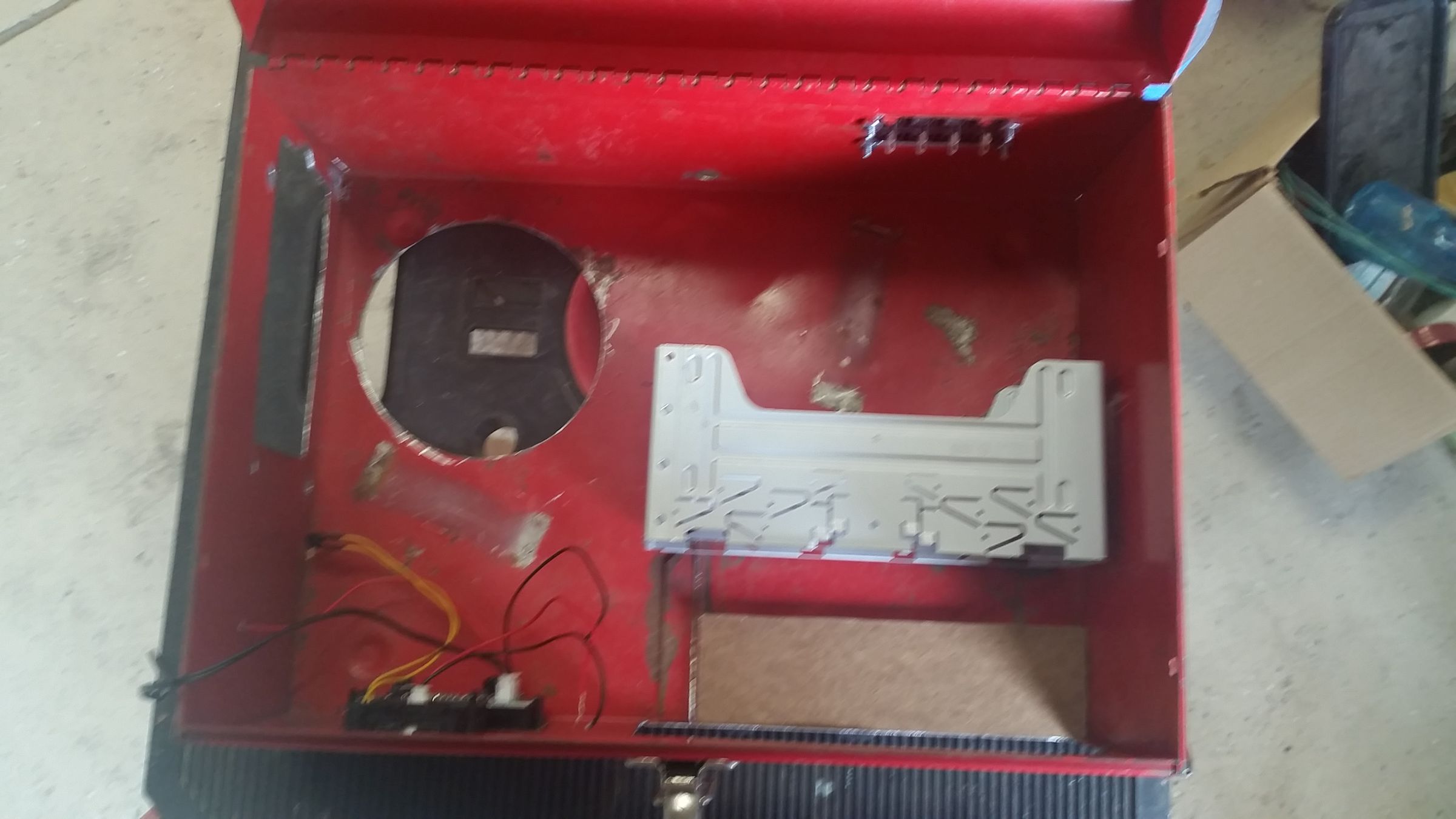 Tool Box Stereo : 7 Steps (with Pictures) - Instructables