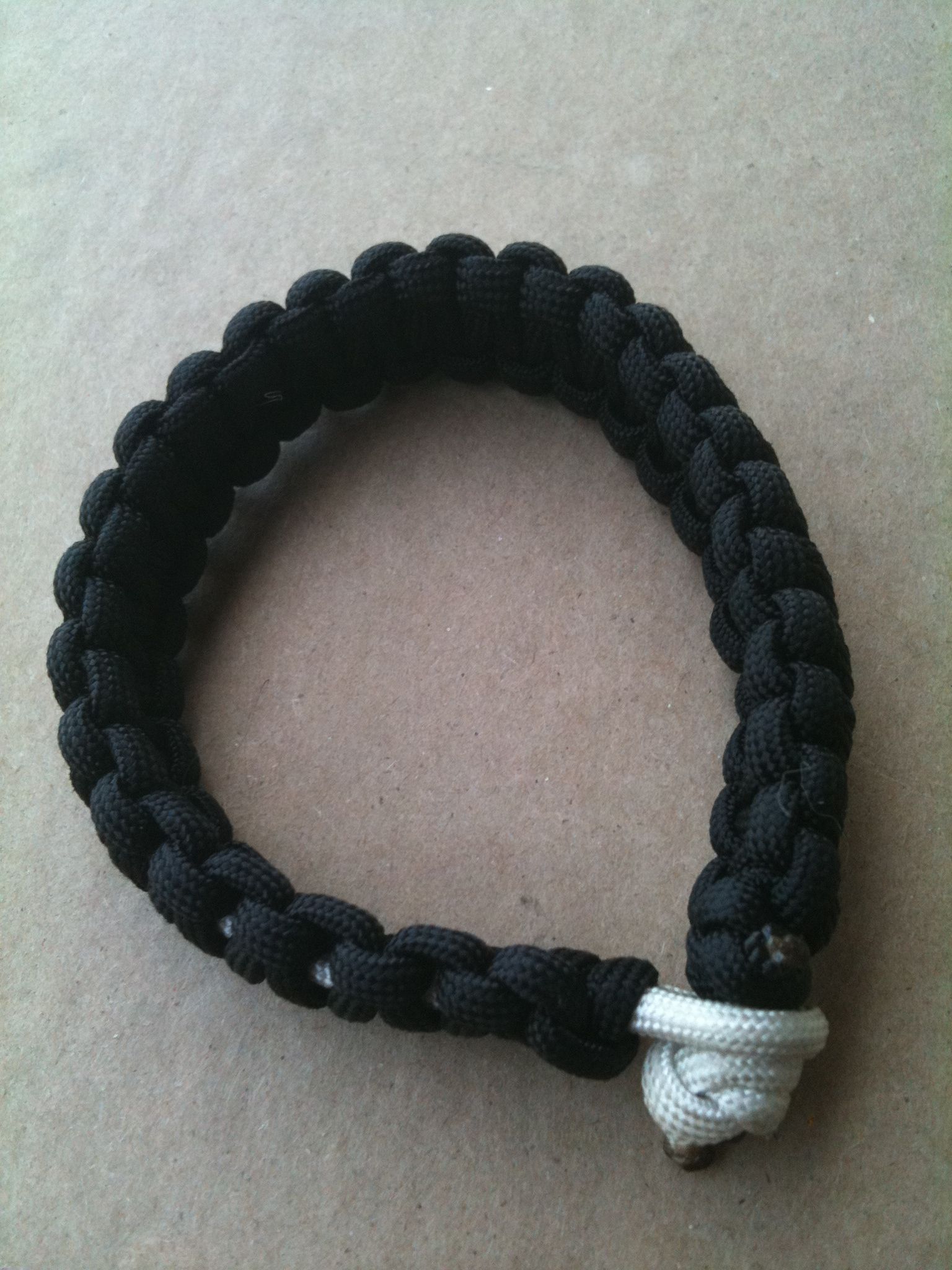 Cobra Paracord Bracelet - Instructables
