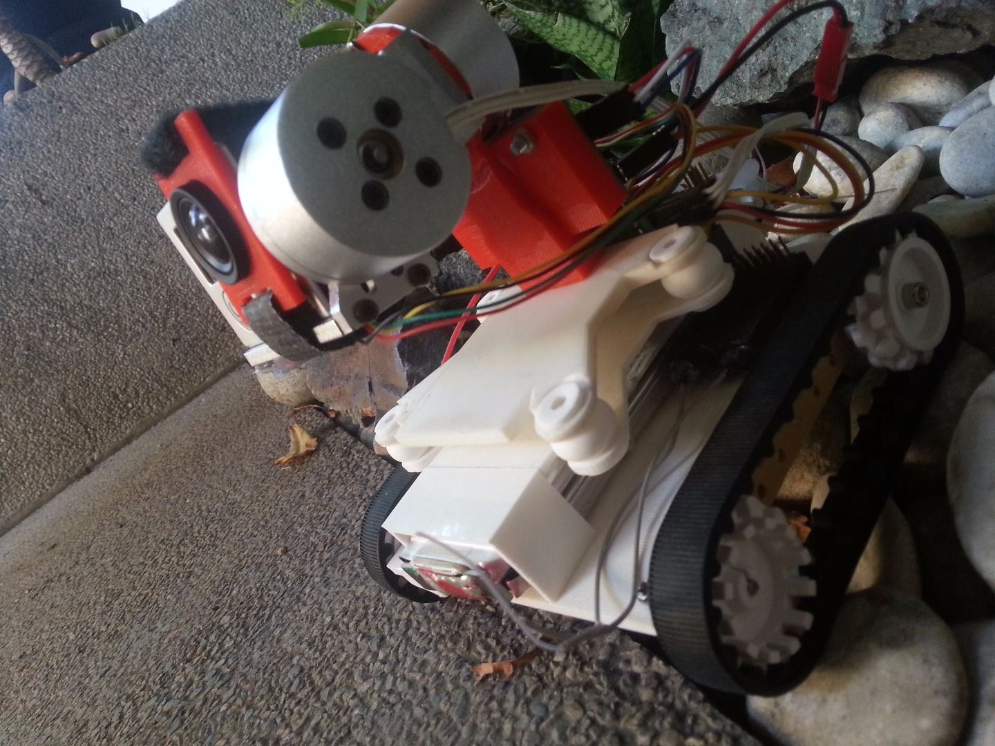 ROV TANK With Gimbal : 7 Steps (with Pictures) - Instructables