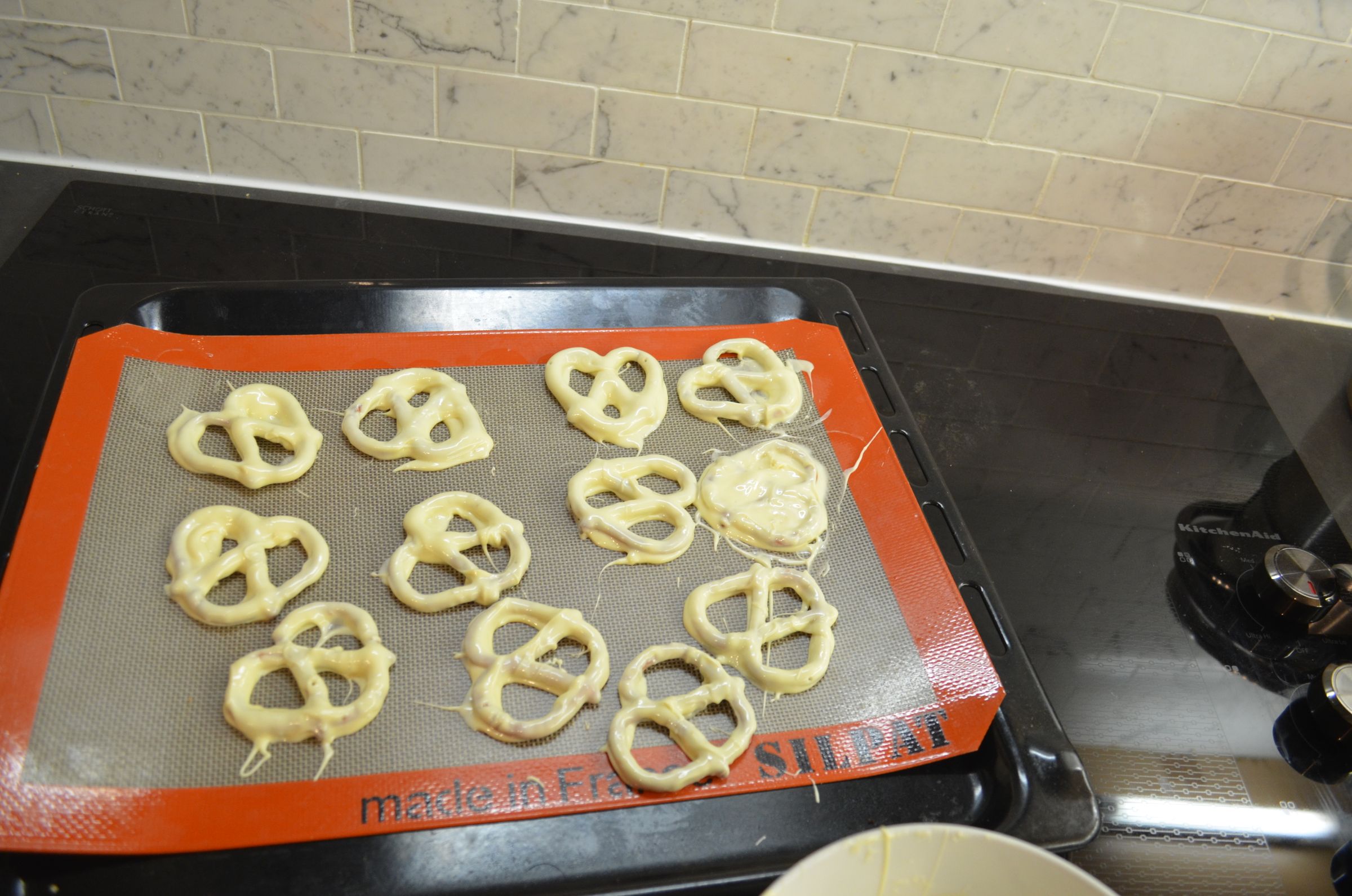 The Scream - Chocolate Pretzel Faces : 3 Steps - Instructables