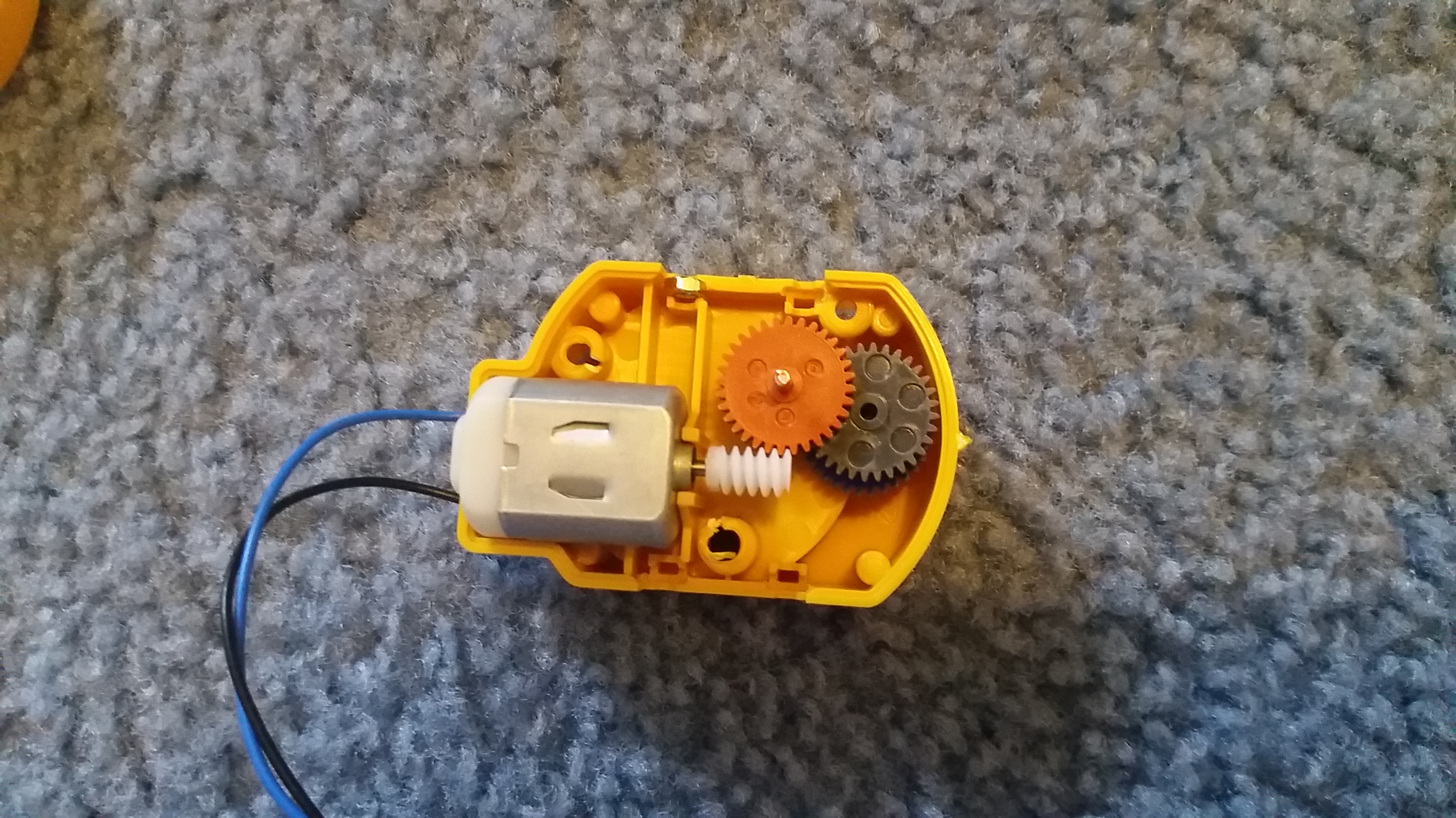 Arduino Fish Feeder : 6 Steps (with Pictures) - Instructables