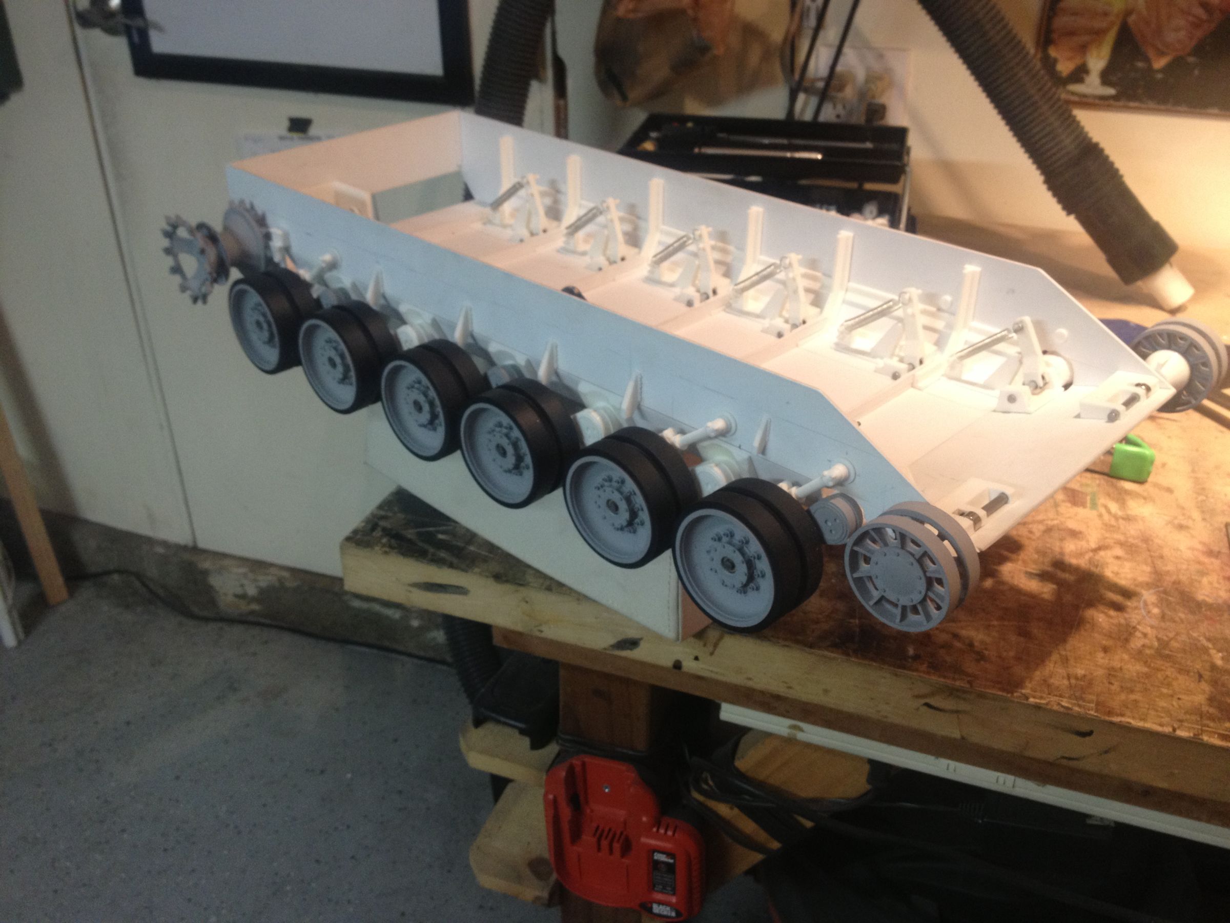 Replica T80 Battle Tank : 9 Steps (with Pictures) - Instructables