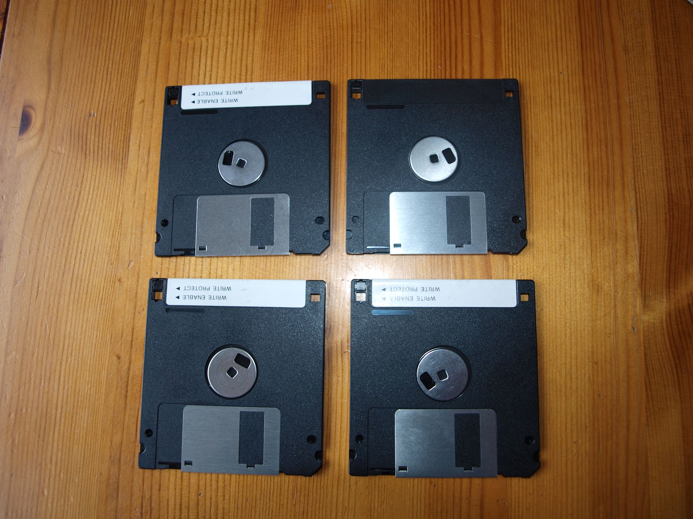 Floppy Disk Phone Dock : 6 Steps - Instructables