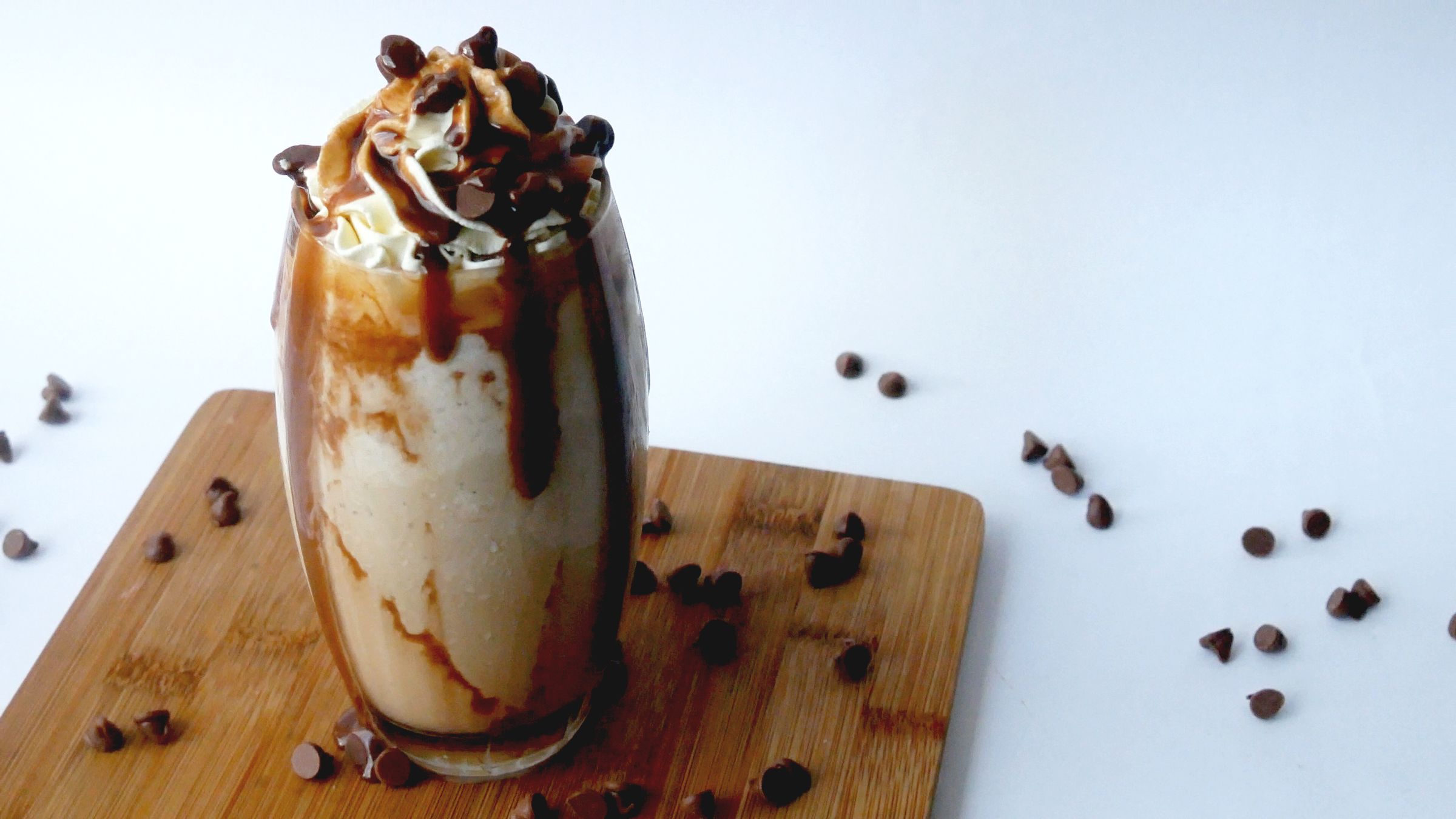 CHOCOLATE CHIP ICED FRAPPUCCINO (FRAPPE) (with Pictures) - Instructables