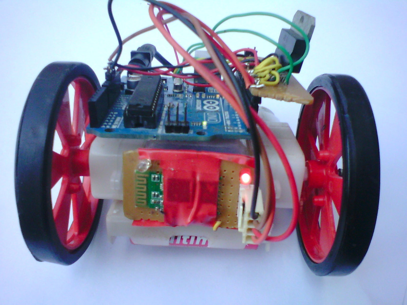 Build Your First Robot : 5 Steps - Instructables Build Your First Robot : 5 Steps - Instructables