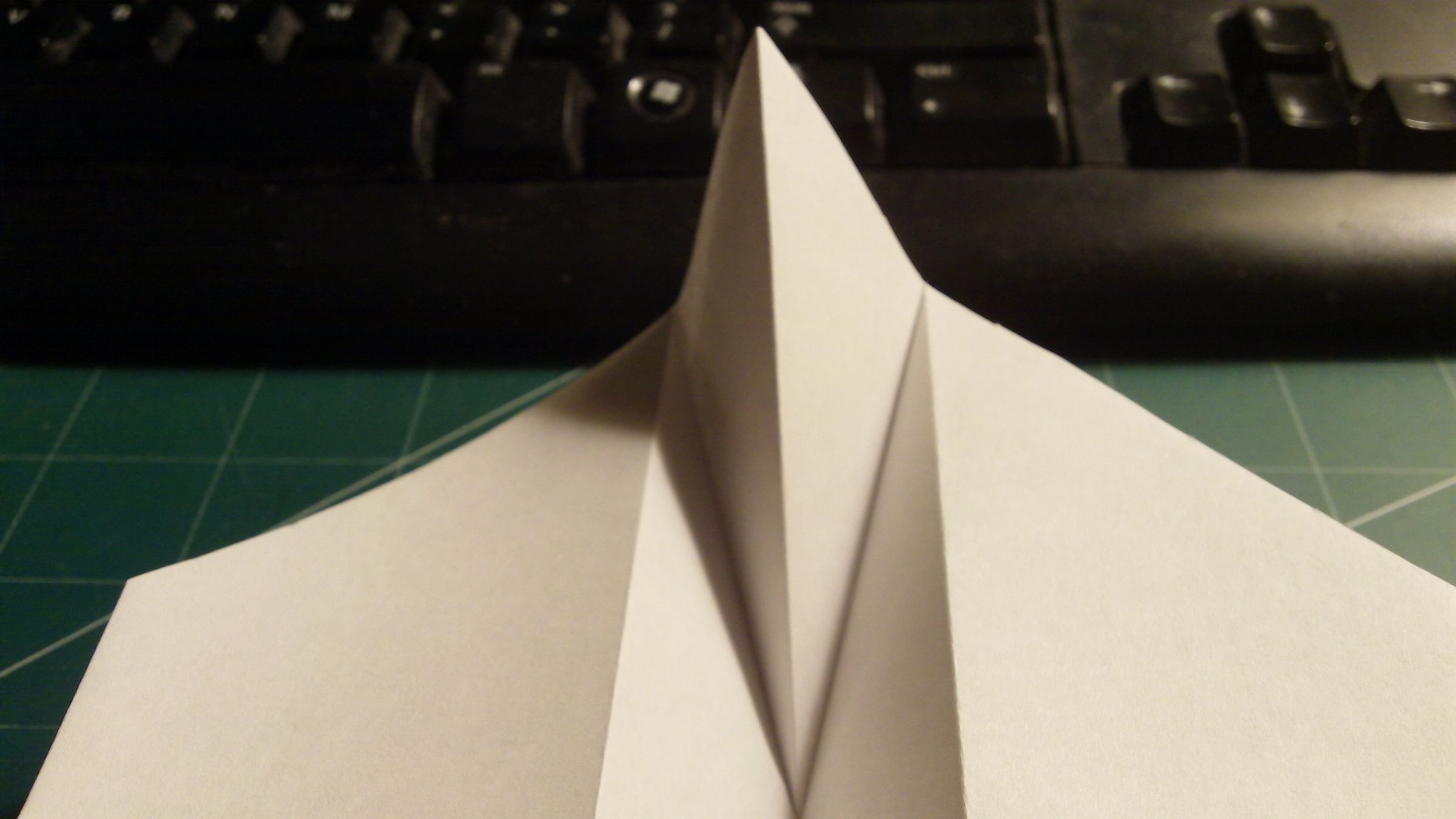 How to Make the Super Starstriker Paper Airplane : 7 Steps - Instructables