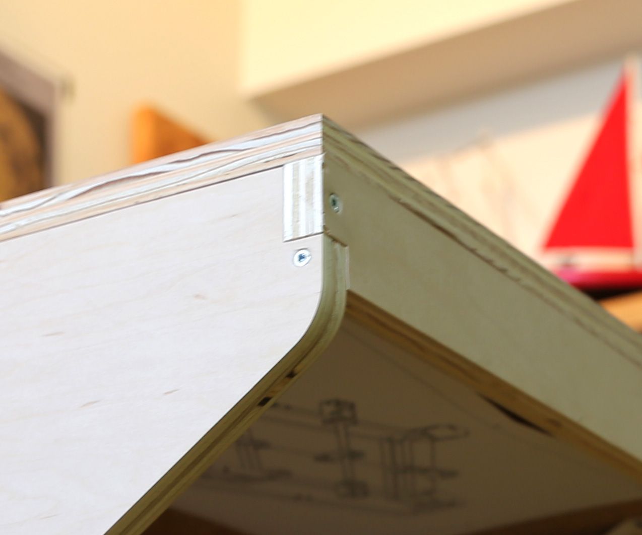 Transforming Bar Desk : 8 Steps (with Pictures) - Instructables