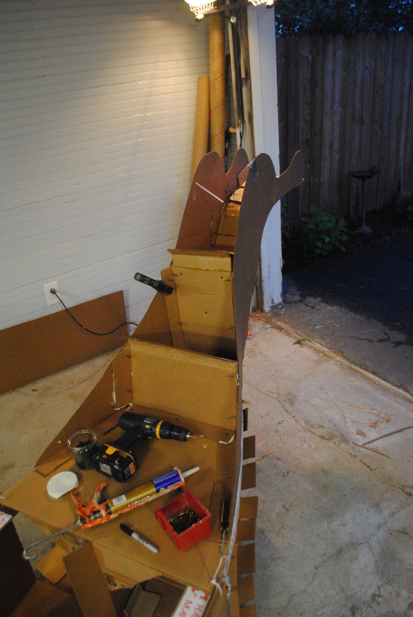 Make a Cardboard Dragon Boat! : 7 Steps (with Pictures) - Instructables