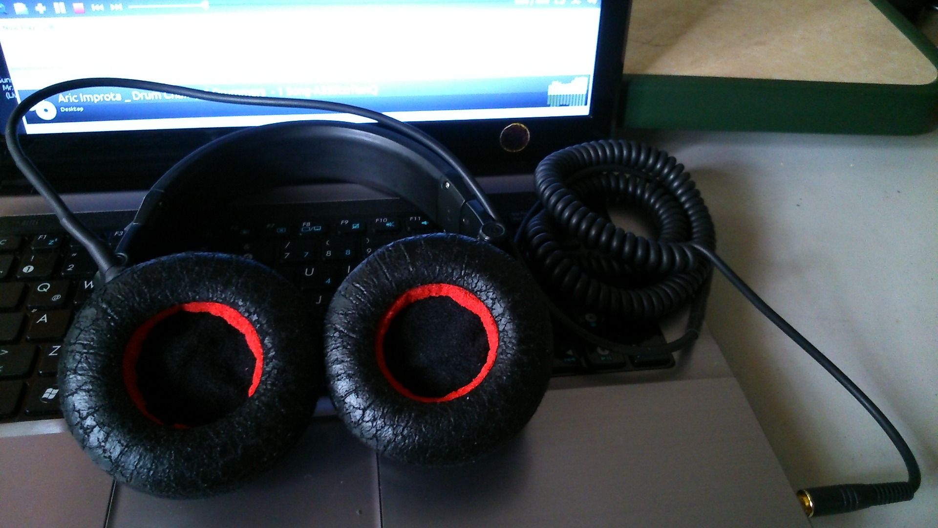 Headphone Removable Cable - Sony MDR-V500 : 9 Steps - Instructables