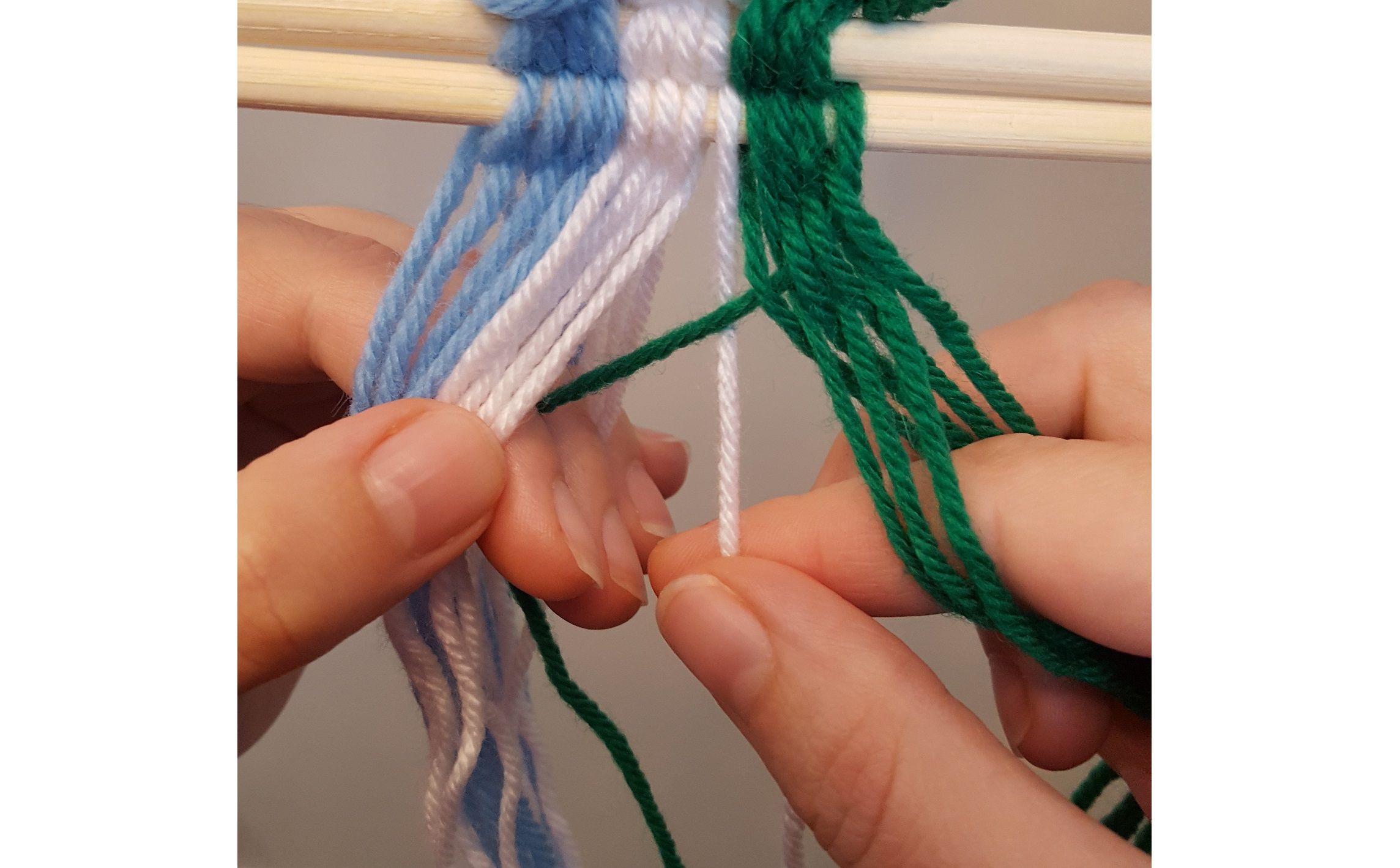 Colour Switching: Fingerweaving Vertical Stripes : 13 Steps (with ...