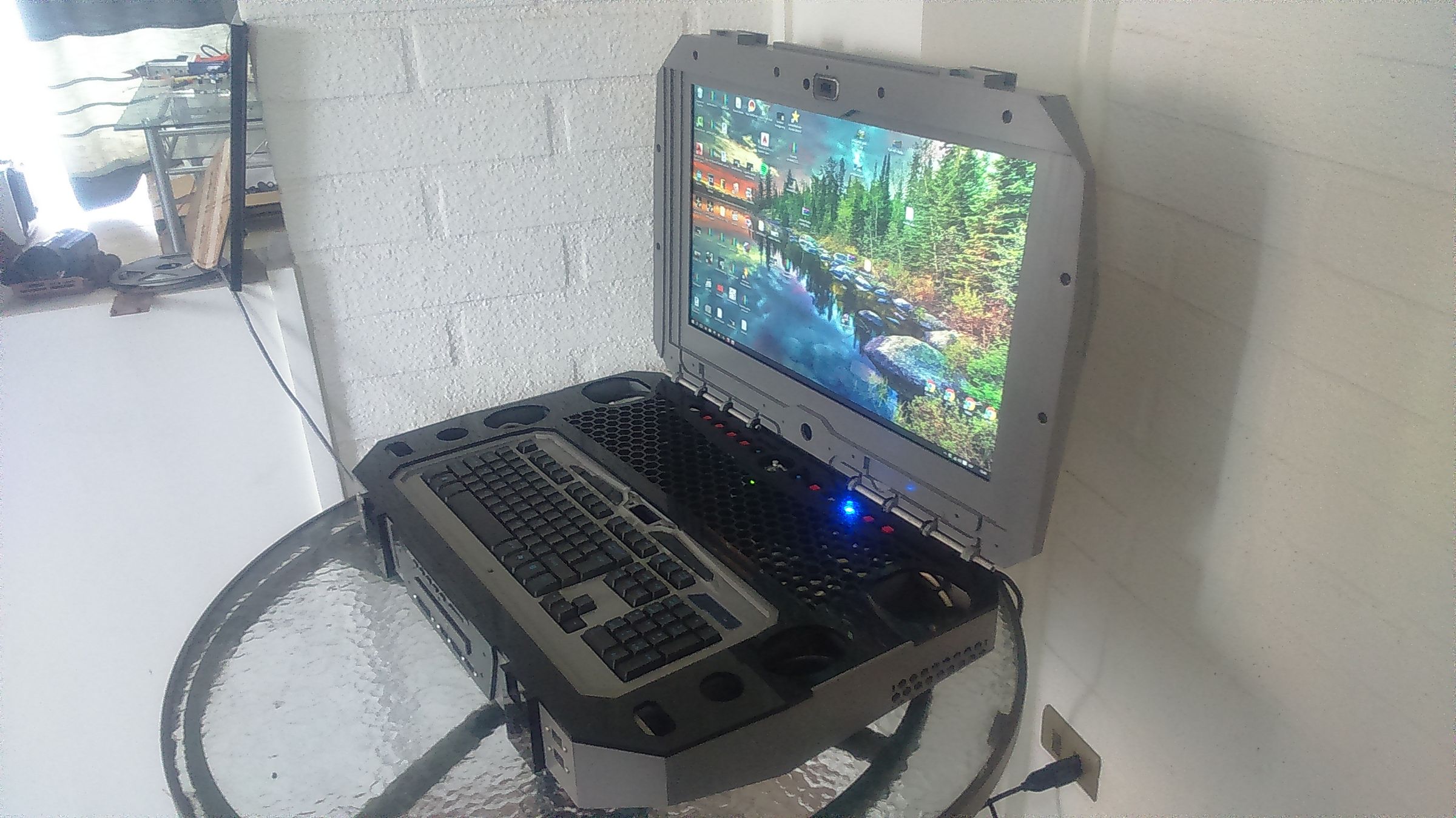 PC Portátil (Portable PC) : 6 Steps - Instructables