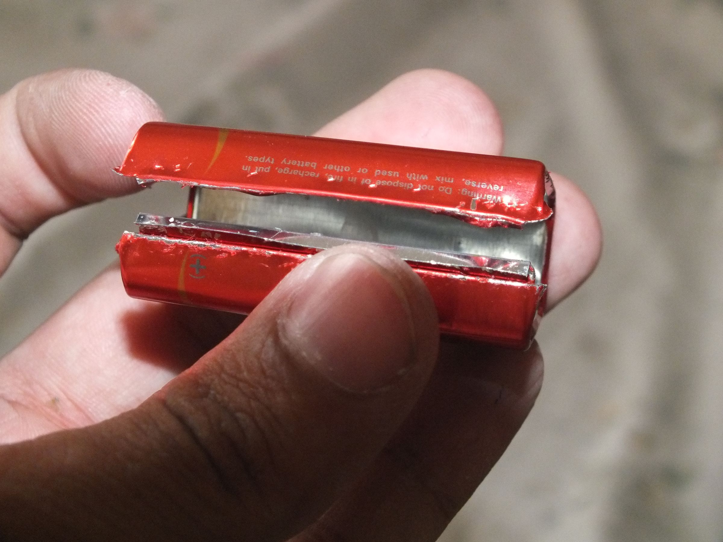 Enclosure Out of 9v Battery : 8 Steps (with Pictures) - Instructables