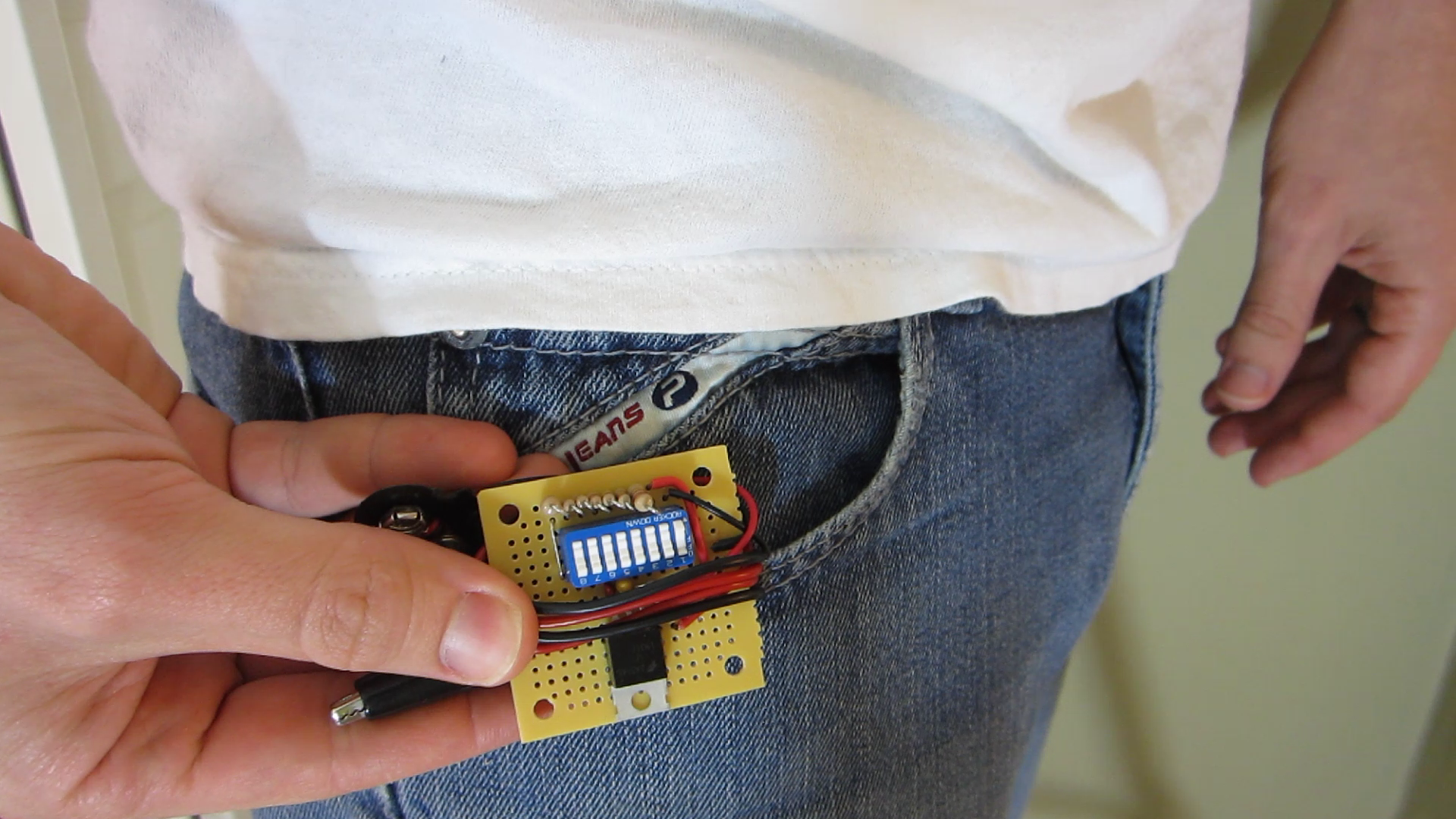 Pocket-Size Power Supply : 4 Steps (with Pictures) - Instructables