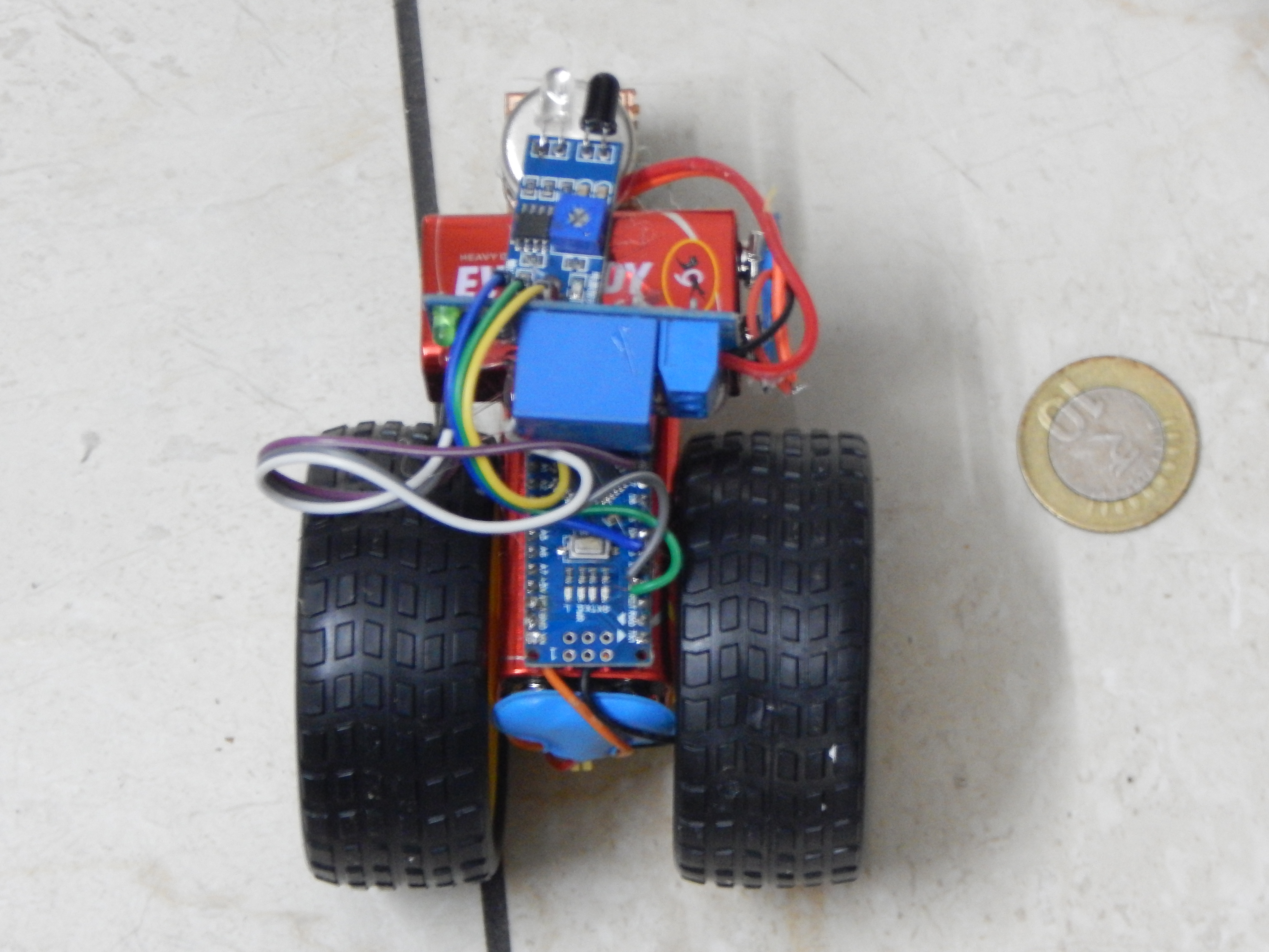Tiny Hand Follower Robot : 5 Steps - Instructables