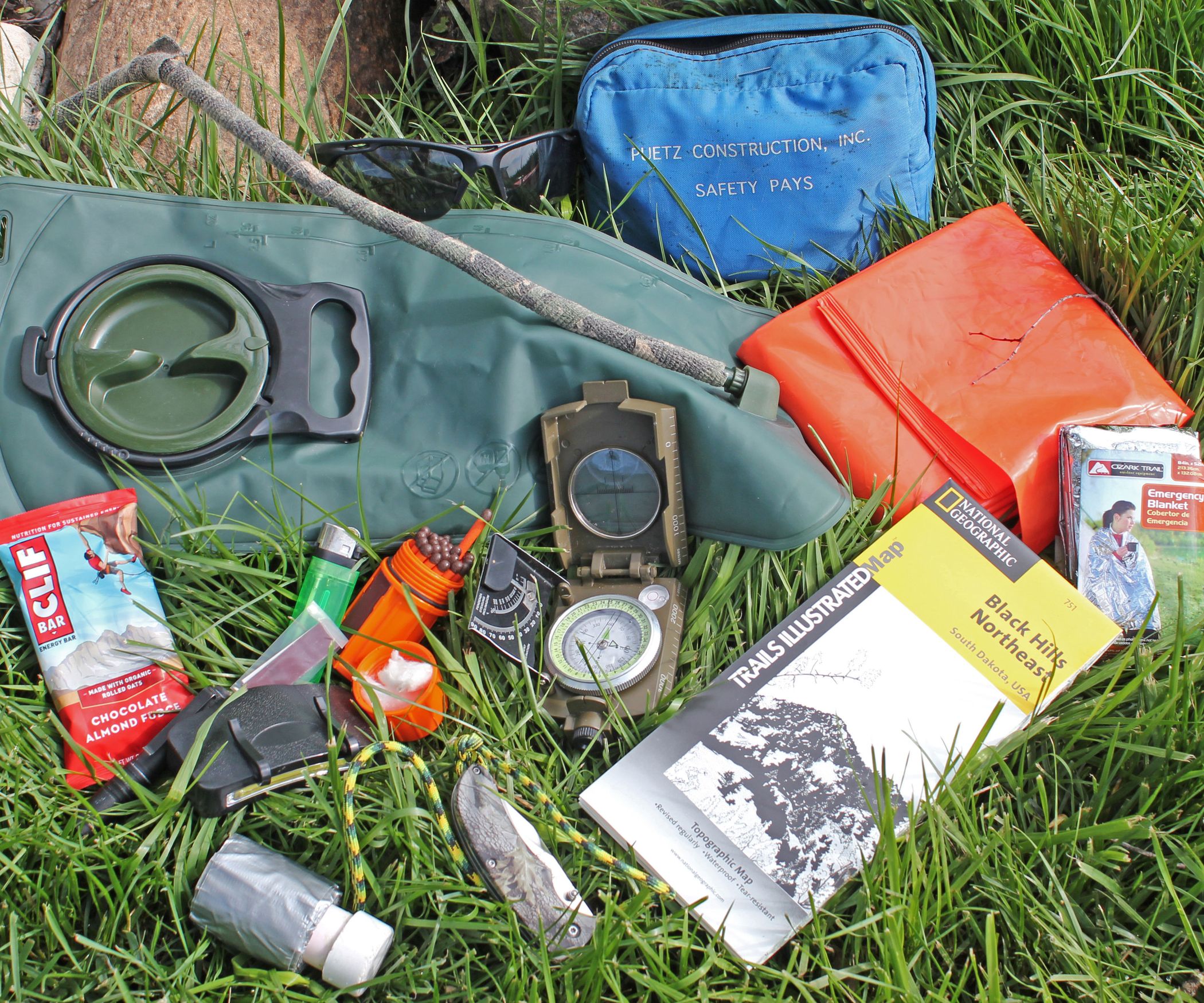 The 10 Hiking Essentials : 11 Steps - Instructables